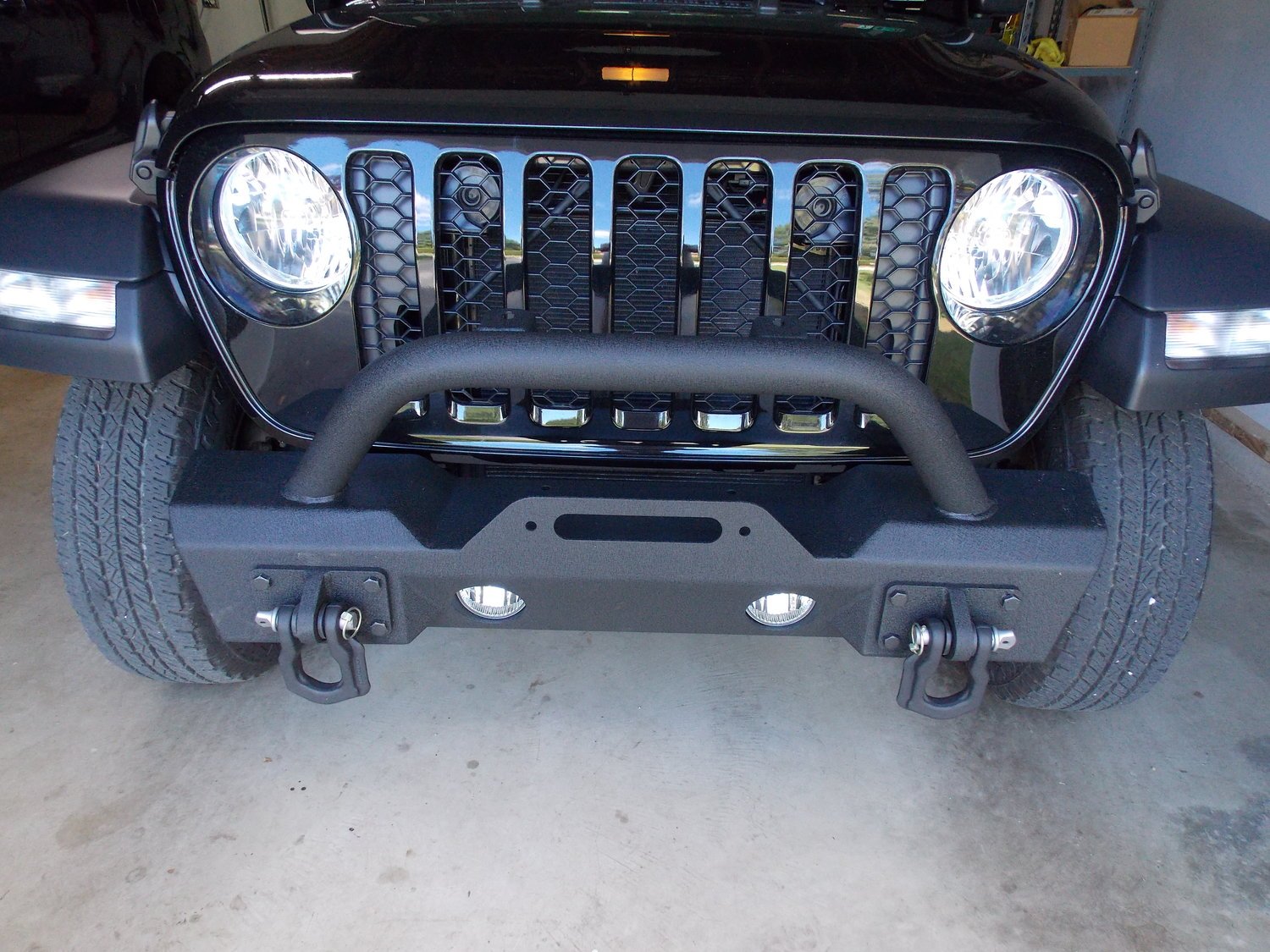 TACTIK Stubby Front Bumper With Hoop For 18 23 Jeep Wrangler JL