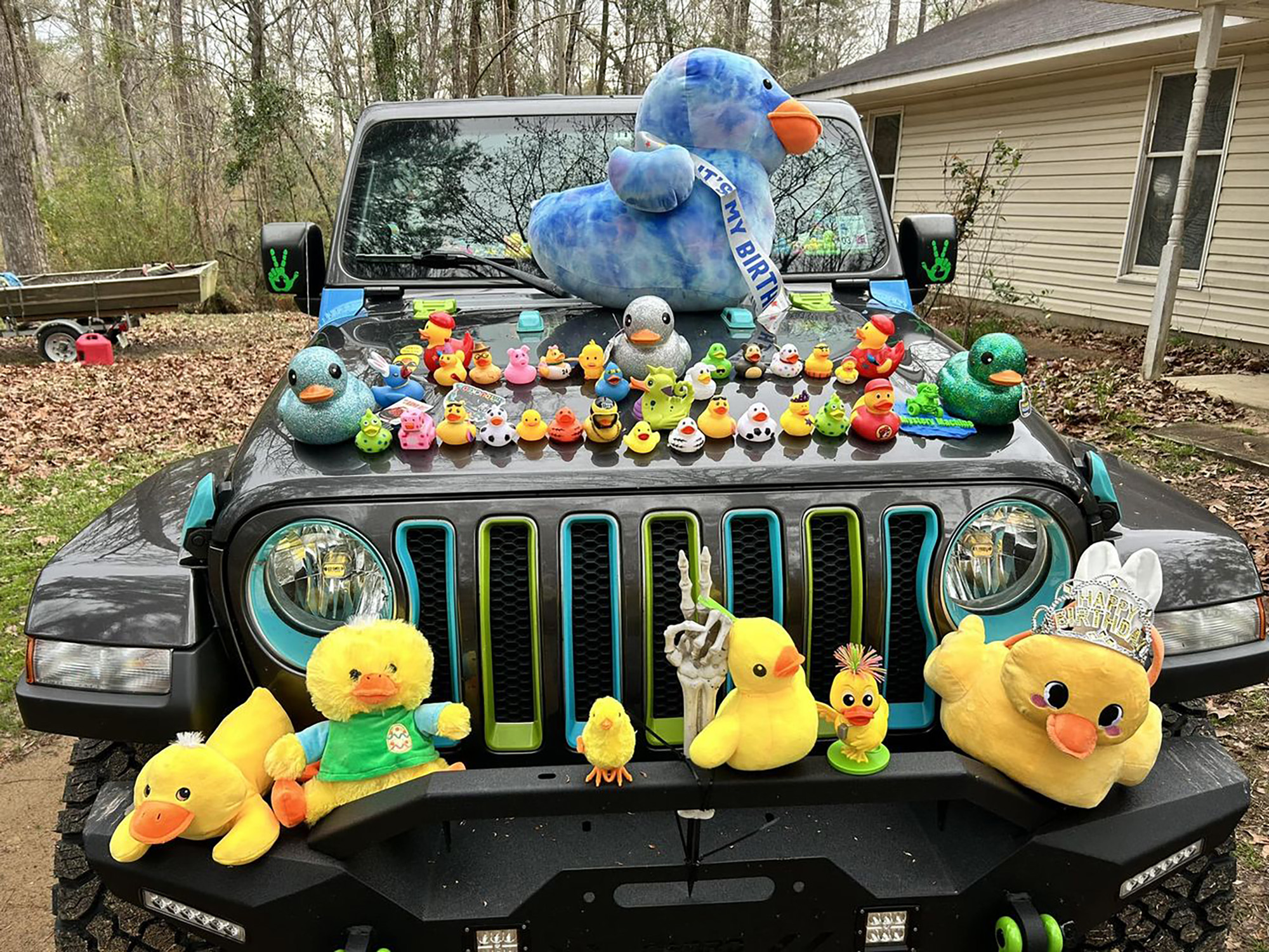 How To Duck Someone Jeep: Fun Ways to Spread Jeep Joy