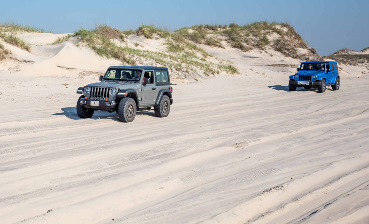 How To Drive Your Jeep On The Sand | Quadratec