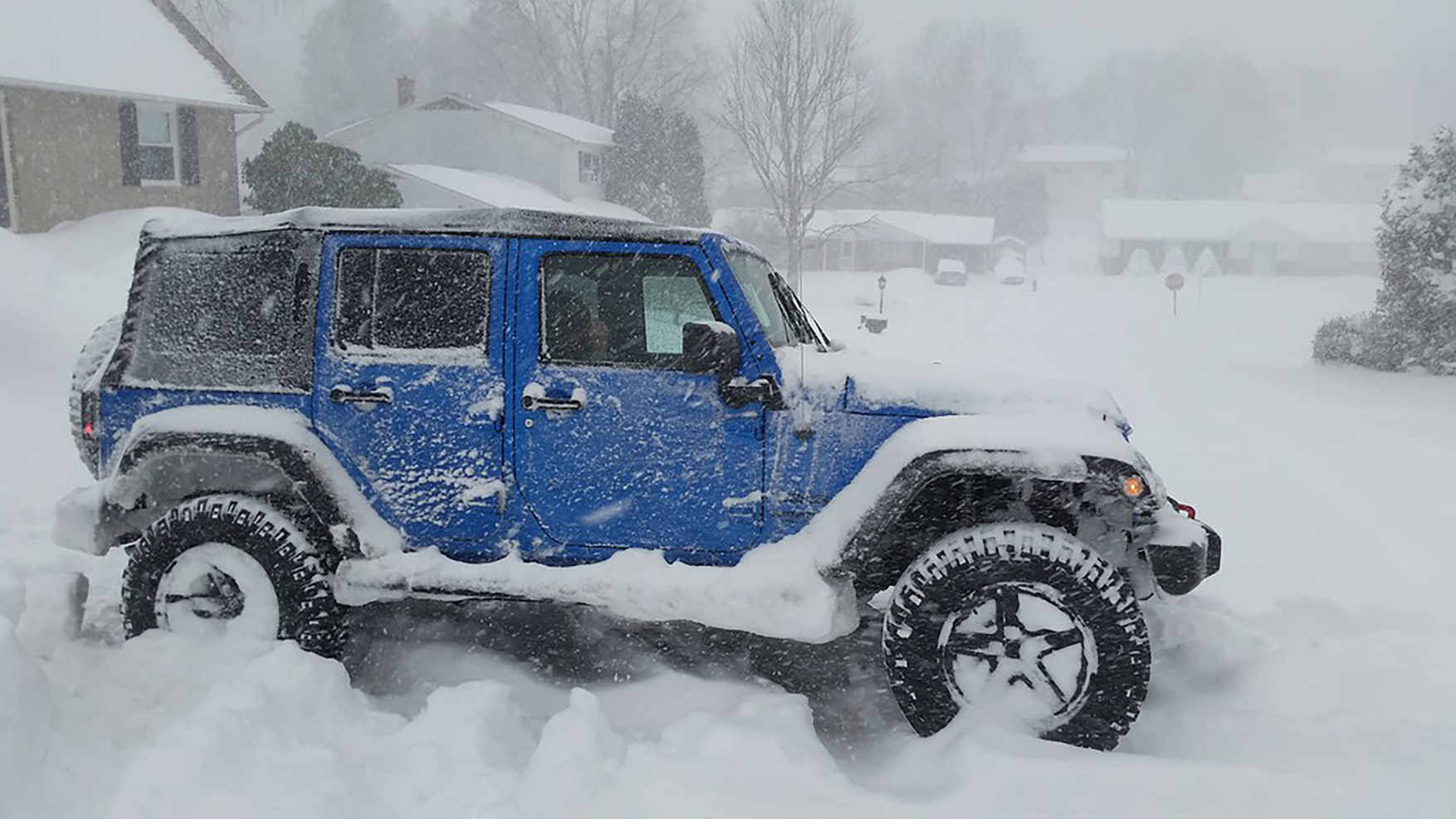 How to Remove Ice And Snow From Your Jeep's Soft Top Windows | Quadratec