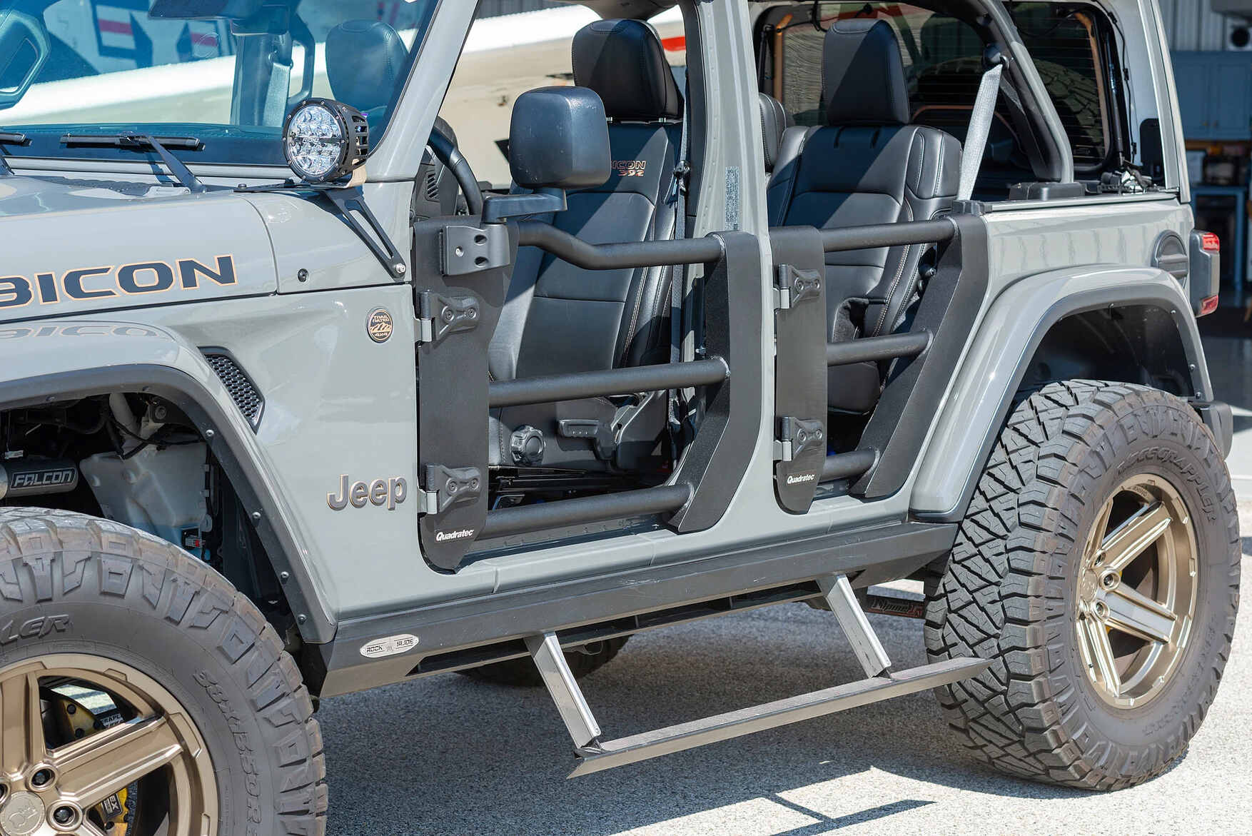 Why Tube Doors Are The Perfect Summer Accessory | Quadratec