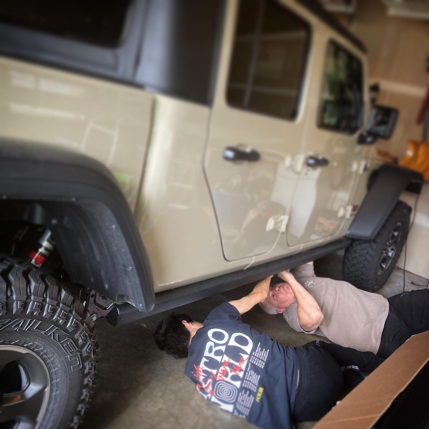 Mopar 82215608 Side Steps for 20-24 Jeep Gladiator JT | Quadratec