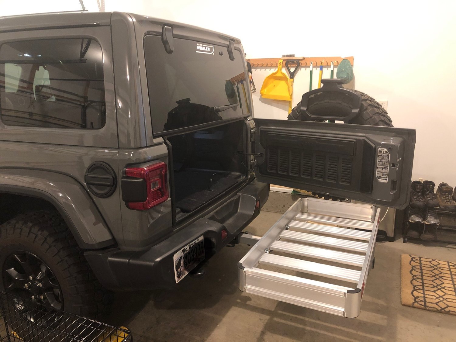 Quadratec Lightweight Aluminum Cargo Rack with Jumbo Rainproof Cargo ...