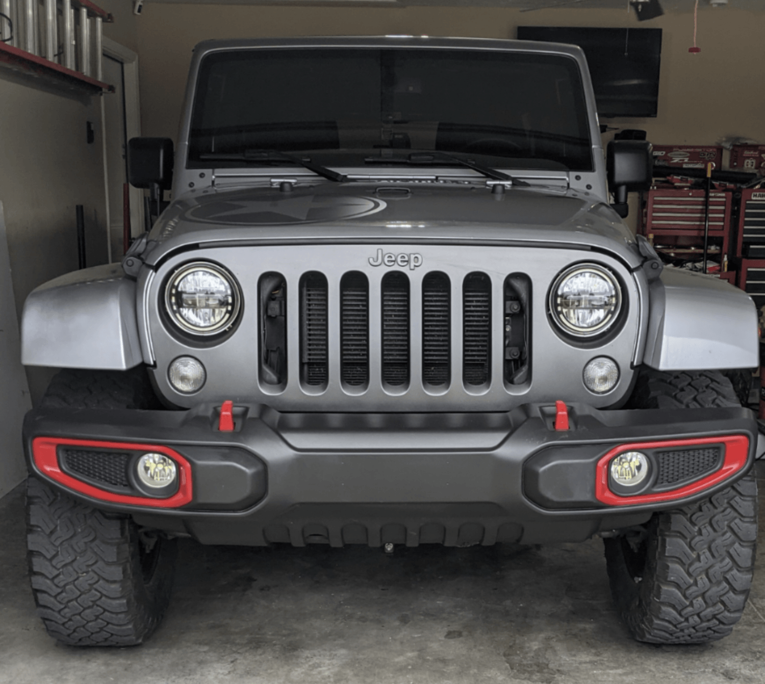 Mopar End Cap Applique for 18-20 Jeep Wrangler JL & Gladiator JT with ...