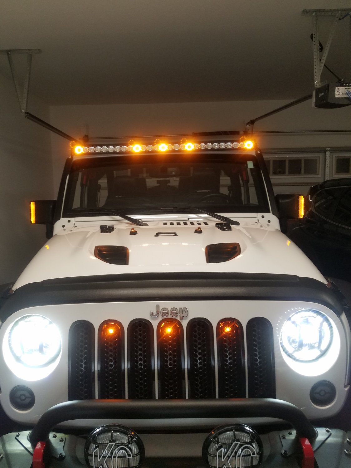 Quadratec Pre-Runner LED Light Bar Kit for 07-18 Jeep Wrangler JK ...