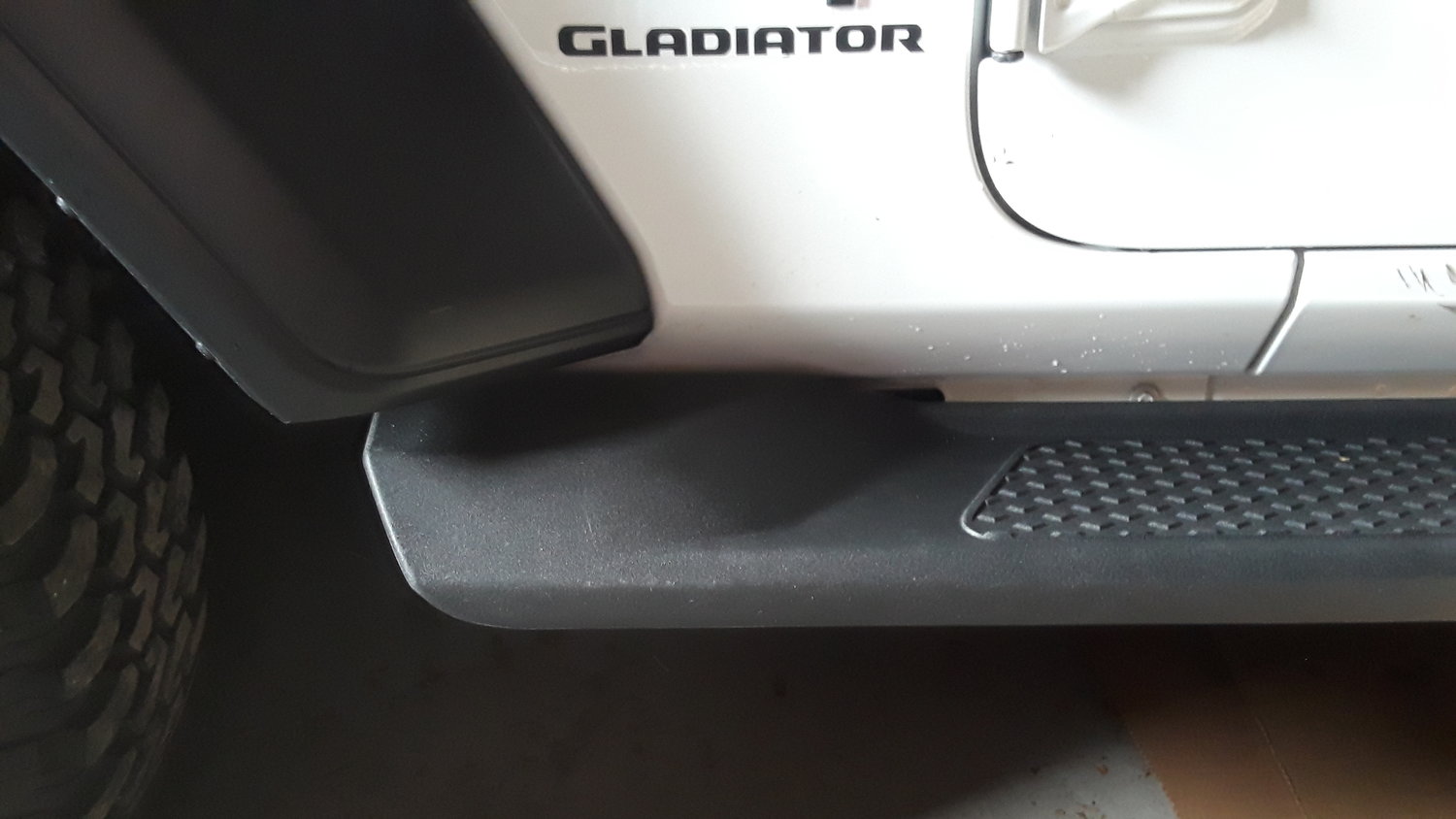 Mopar 82215608 Side Steps for 20-24 Jeep Gladiator JT | Quadratec