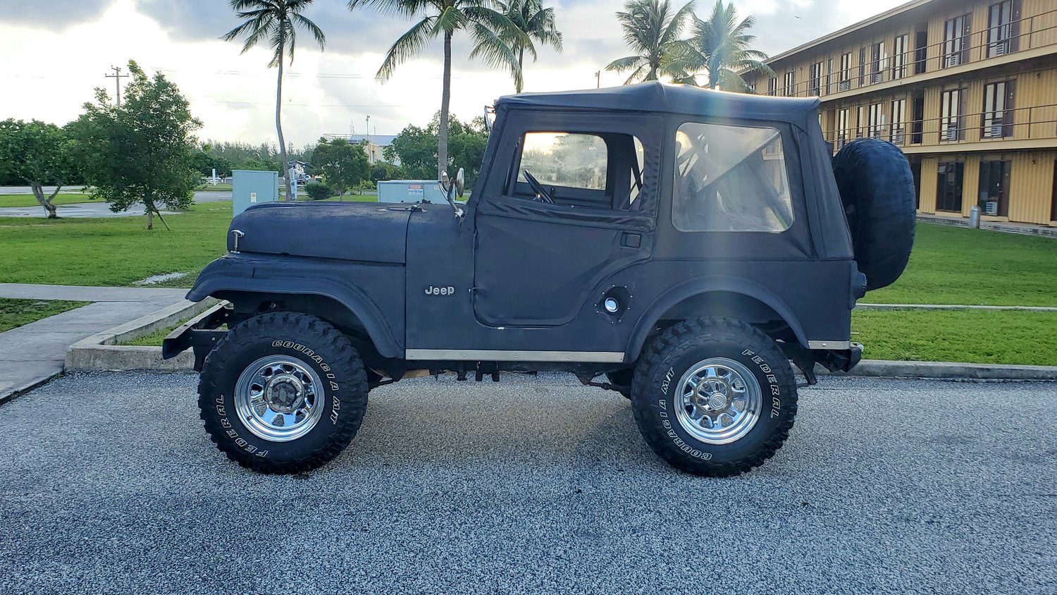 Kentrol Stainless Steel Side Rocker Guards for 55-83 Jeep CJ5 | Quadratec