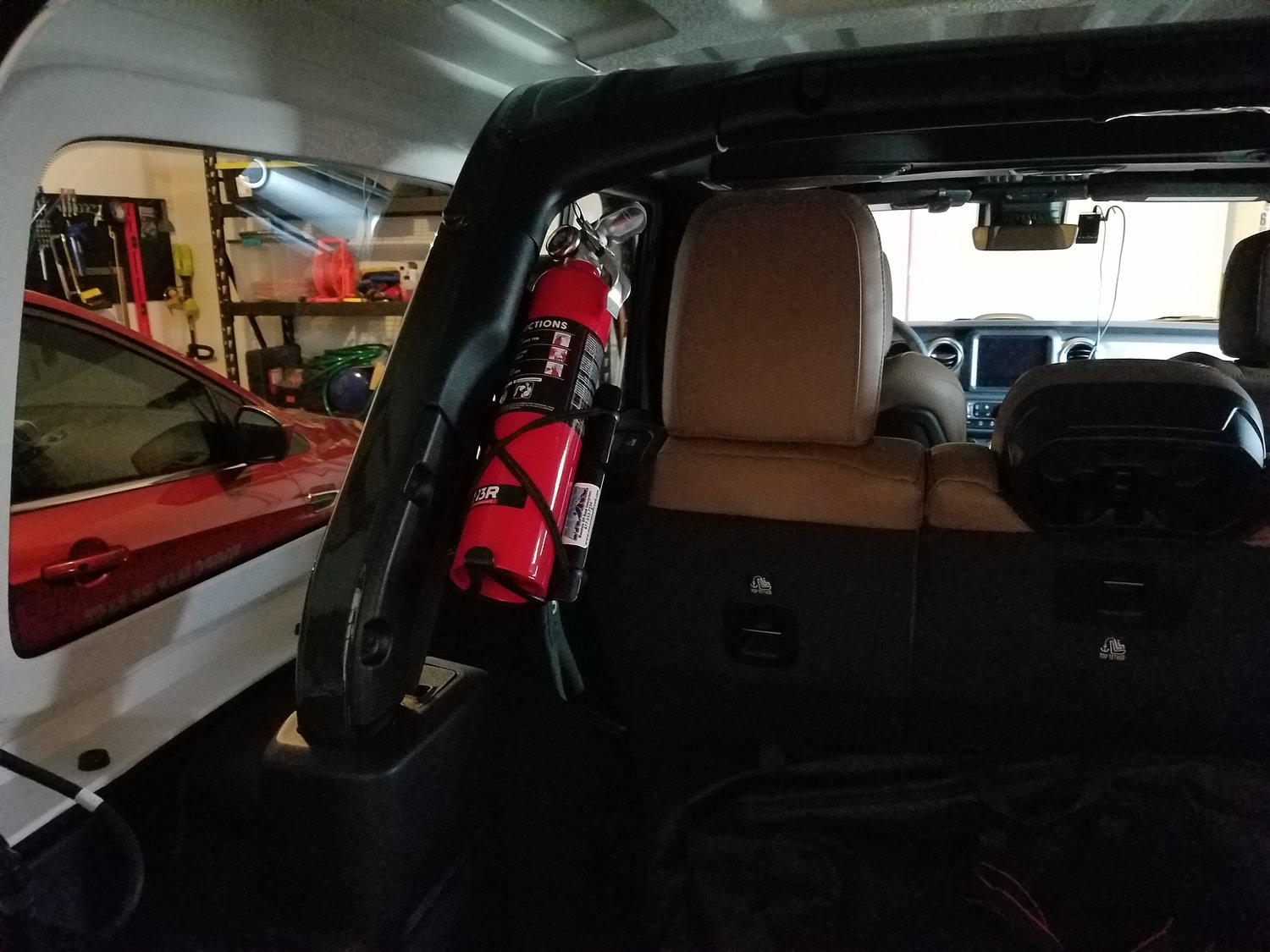 H3R Performance HalGuard 2.5lb. Premium Fire Extinguisher | Quadratec