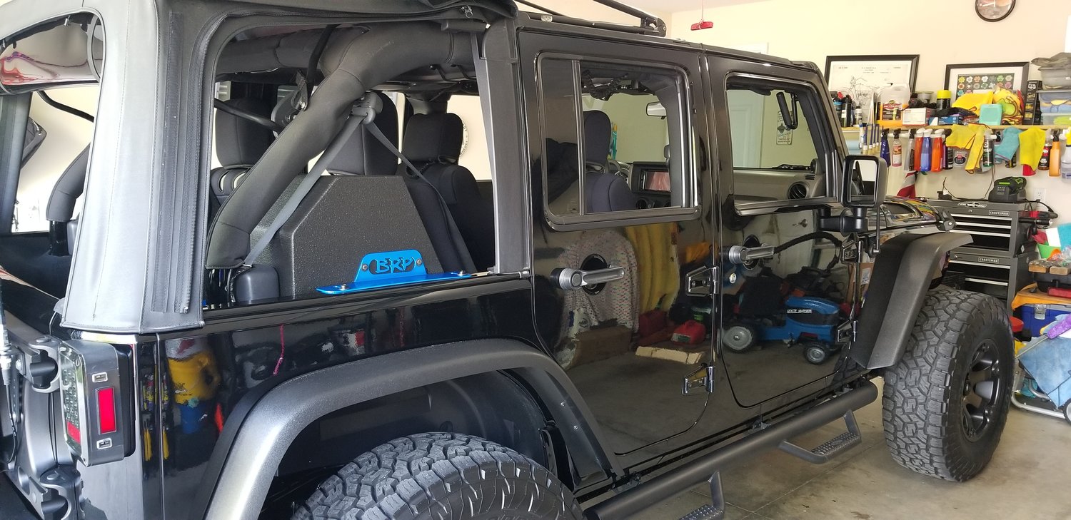 Mopar 5 oz. Touch Up Spray Paint for Jeep Vehicles | Quadratec