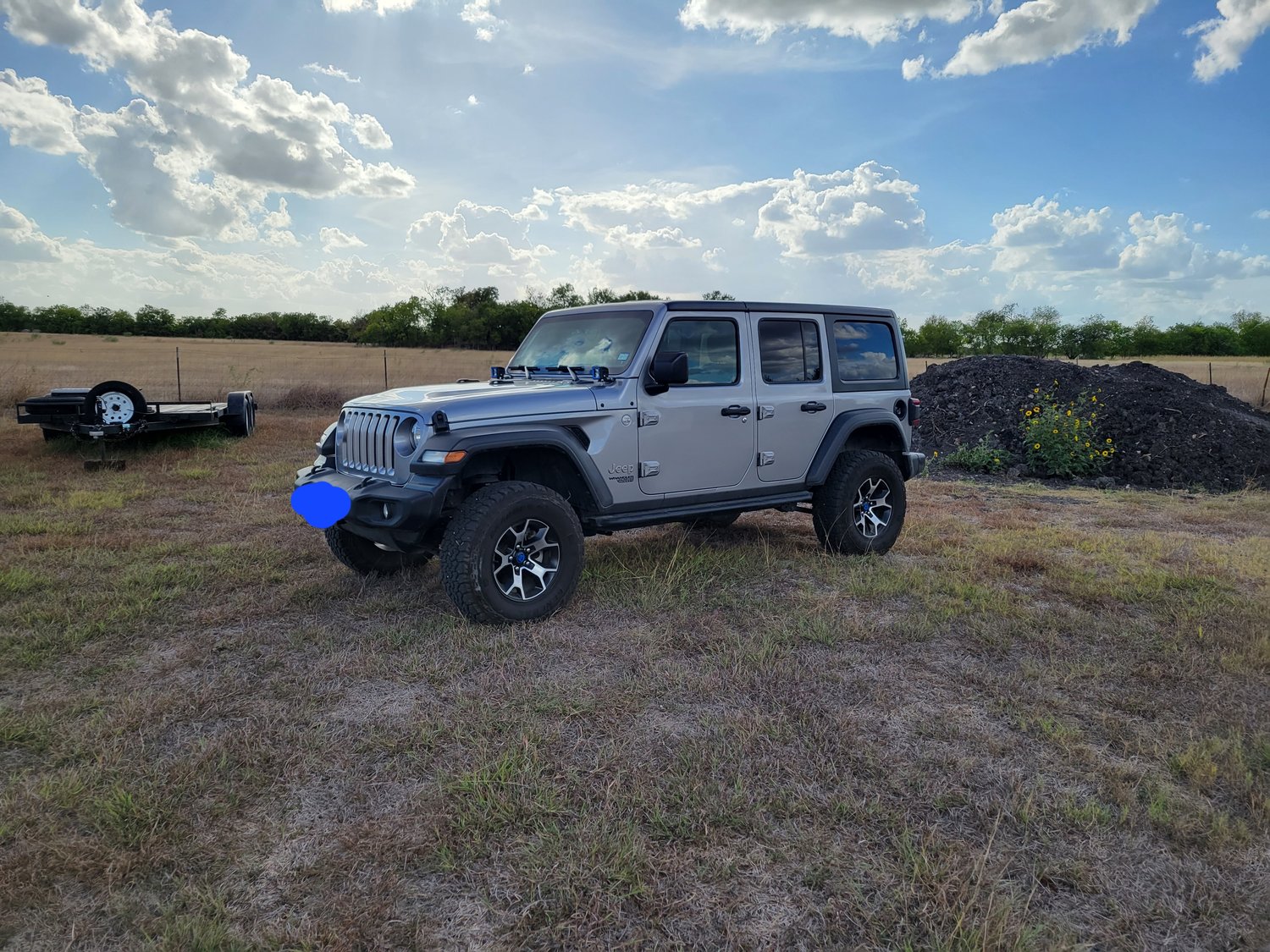 Quadratec Maximum Duty 2.5" Coil Spring Suspension Lift Kit for 18-23 ...