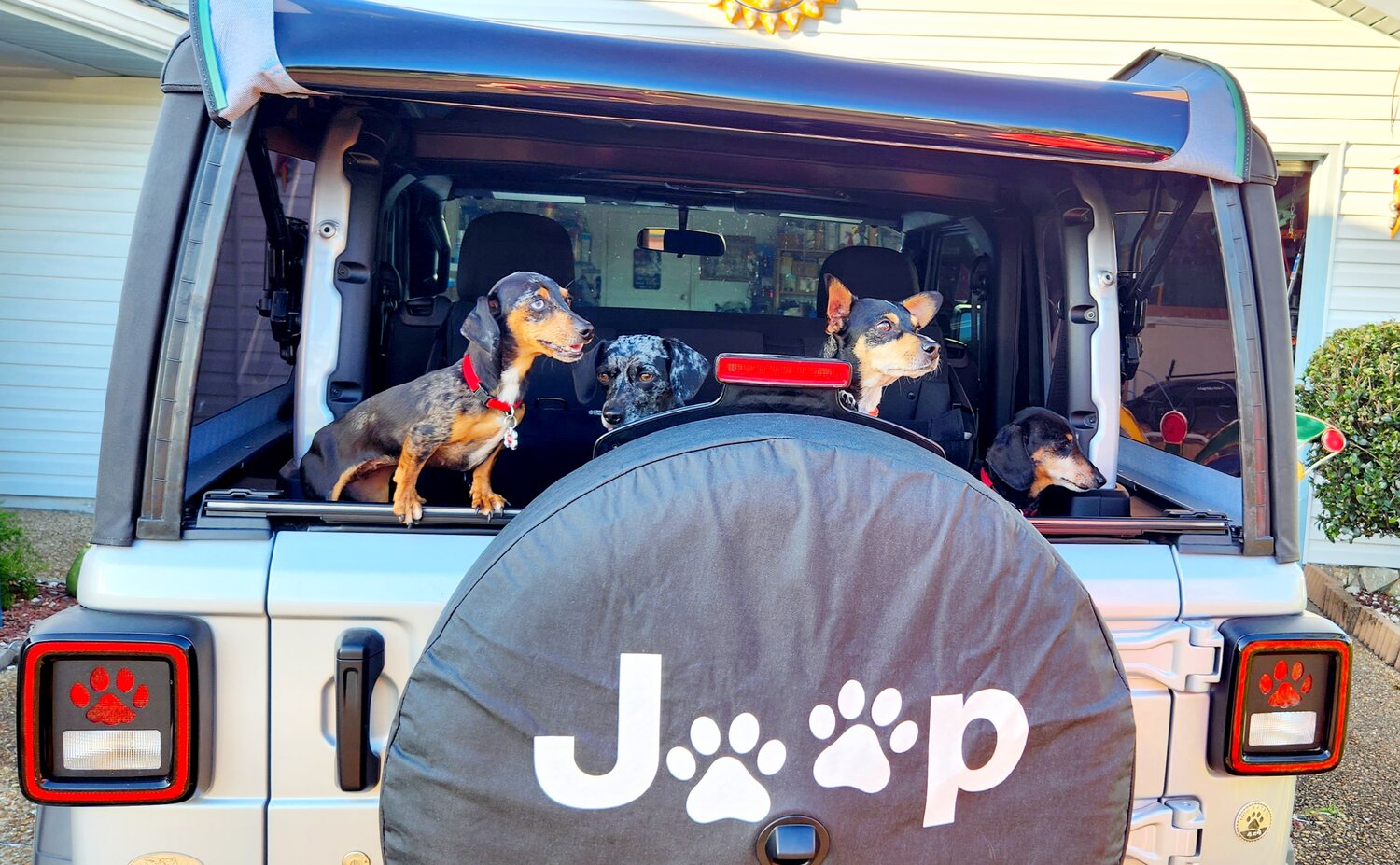 Boomerang Enterprises Jeep Paw Print Logo Tire Cover For 18 21 Jeep