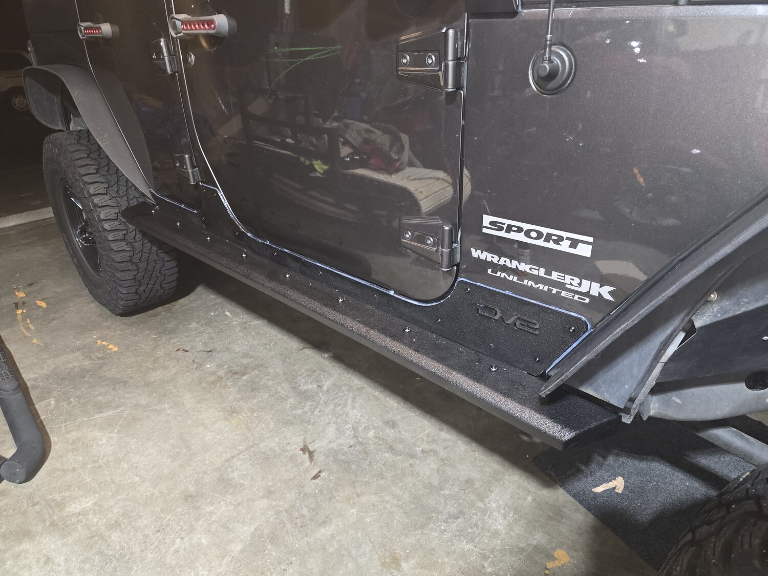 DV8 Offroad SRSOTB-13 Body & Frame Mounted Rock Sliders for 07-18 Jeep ...