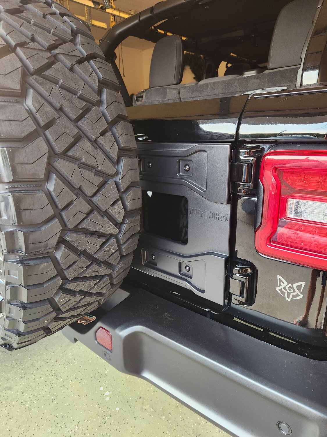Carnivore Spare Tire Reinforcement Bracket Kits for 18-24 Jeep Wrangler ...