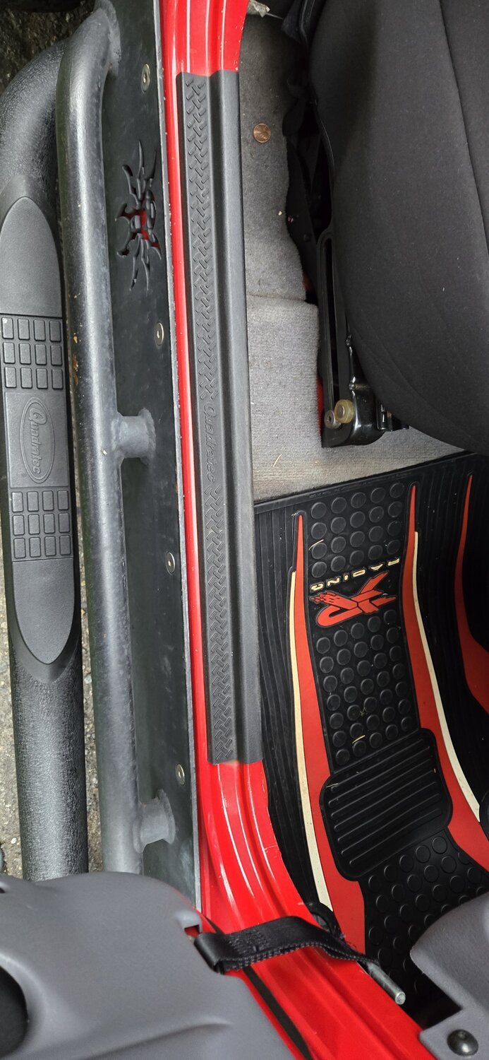 Quadratec Front Entry Guards for 97-06 Jeep Wrangler TJ | Quadratec