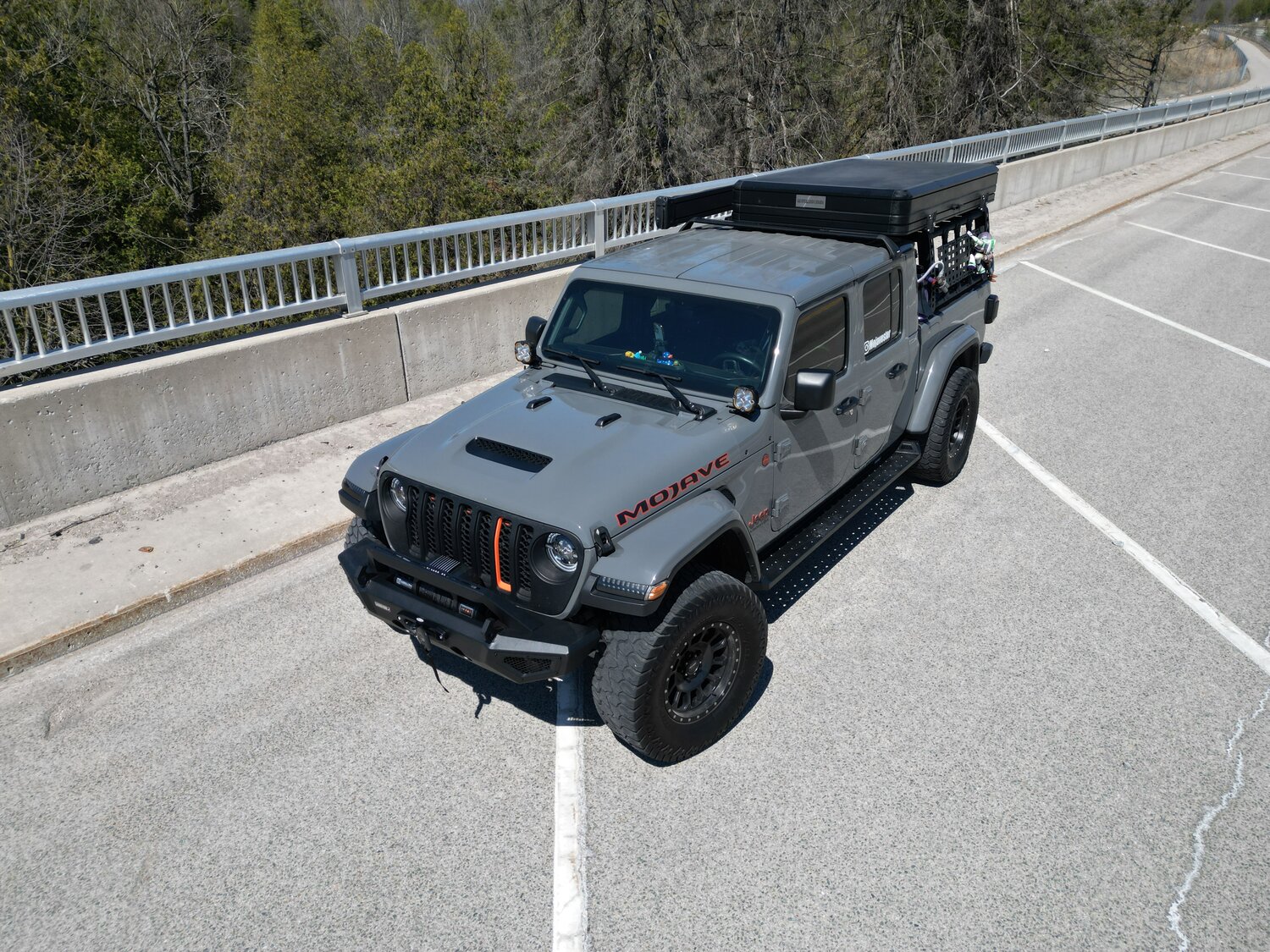 Carnivore PW04415901 Side Steps for 20-23 Jeep Gladiator JT | Quadratec