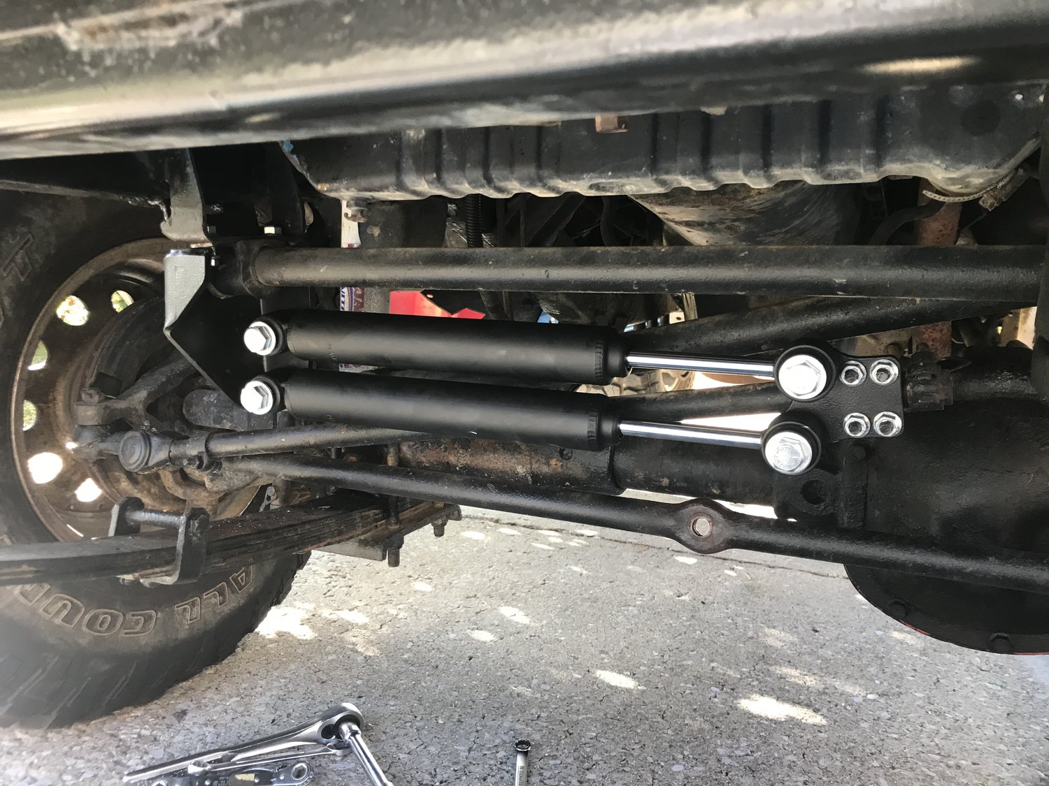 Rough Country 87307 Stacked Dual Steering Stabilizer for 87-95 Jeep ...