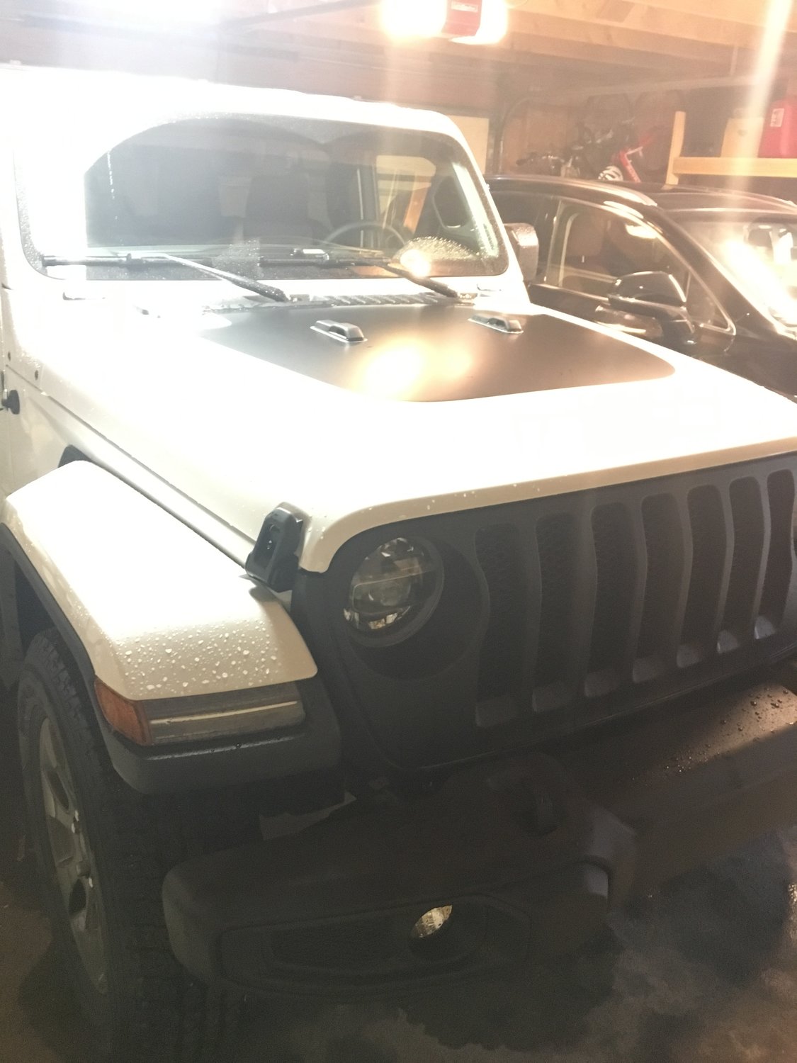 Mopar 68316767AC Grille Assembly for 18-22 Jeep Wrangler JL Sport ...