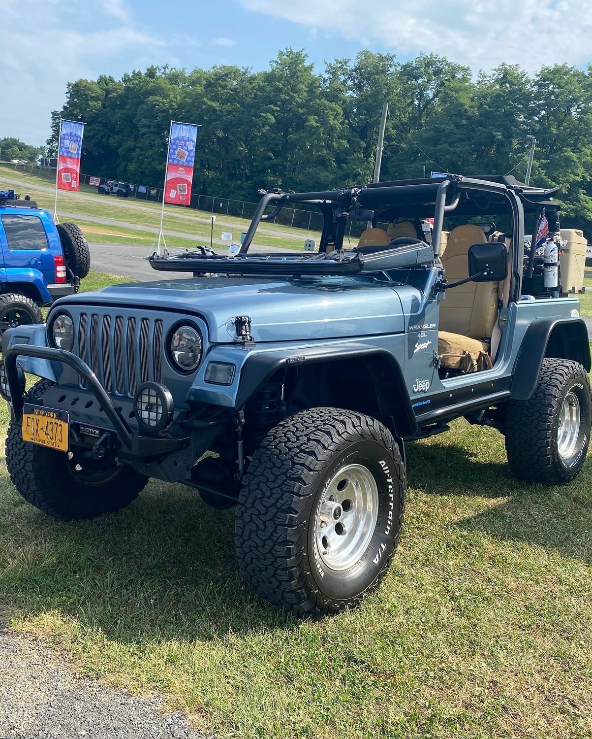 Rock Hard 4X4 Rocker Sliders with Tubing for 97-06 Jeep Wrangler TJ ...