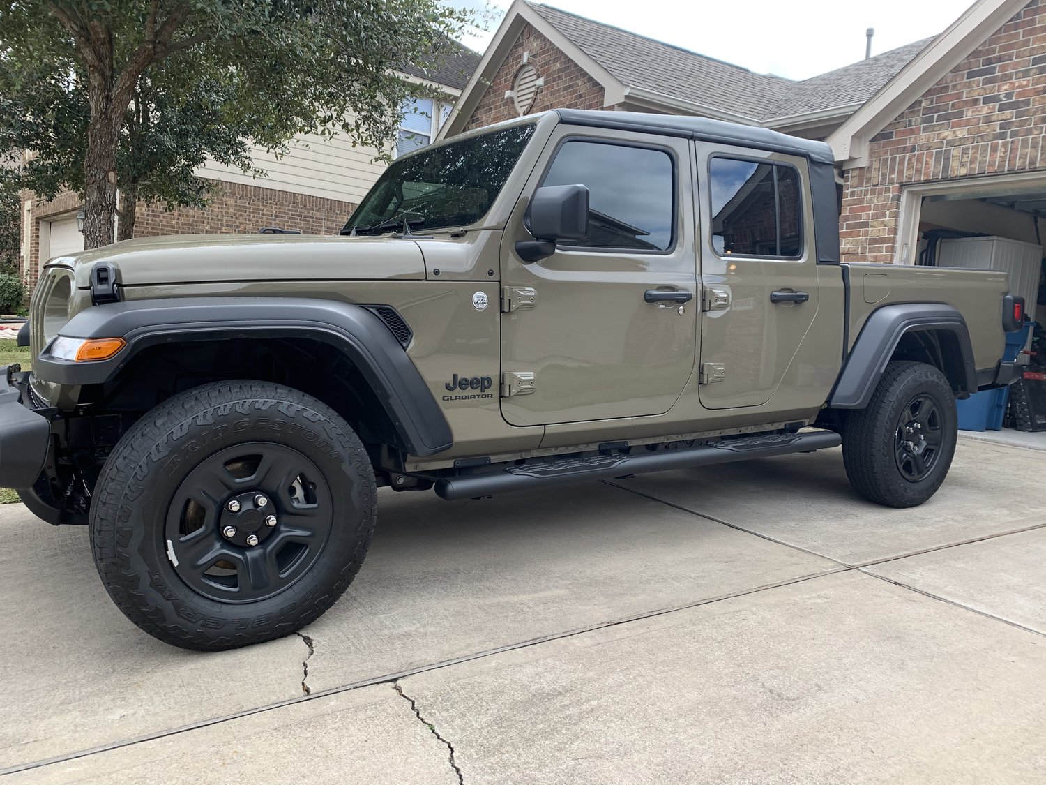 Go Rhino 5" 1000 Series Side Steps for 2020 Jeep Gladiator JT in ...