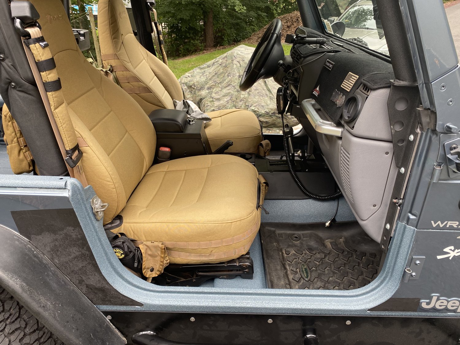 Tuffy Series II Security Console (8" Wide) for 97-06 Jeep Wrangler TJ ...