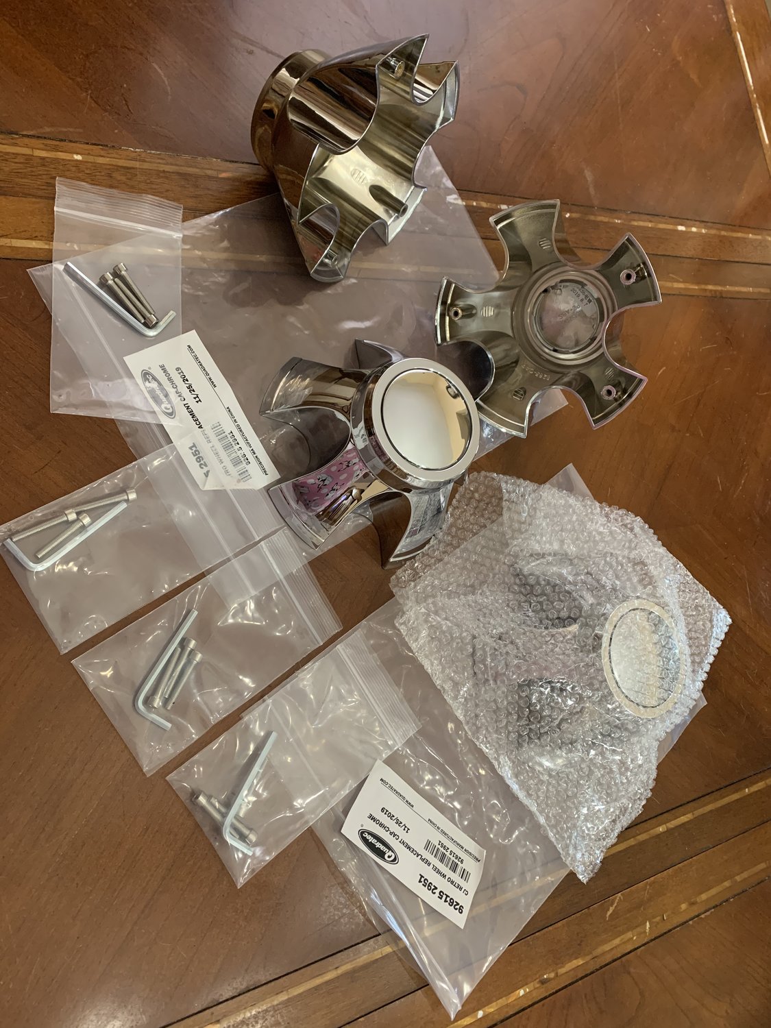 Quadratec Replacement Center Cap for CJ Retro Alloy Wheels in Chrome ...