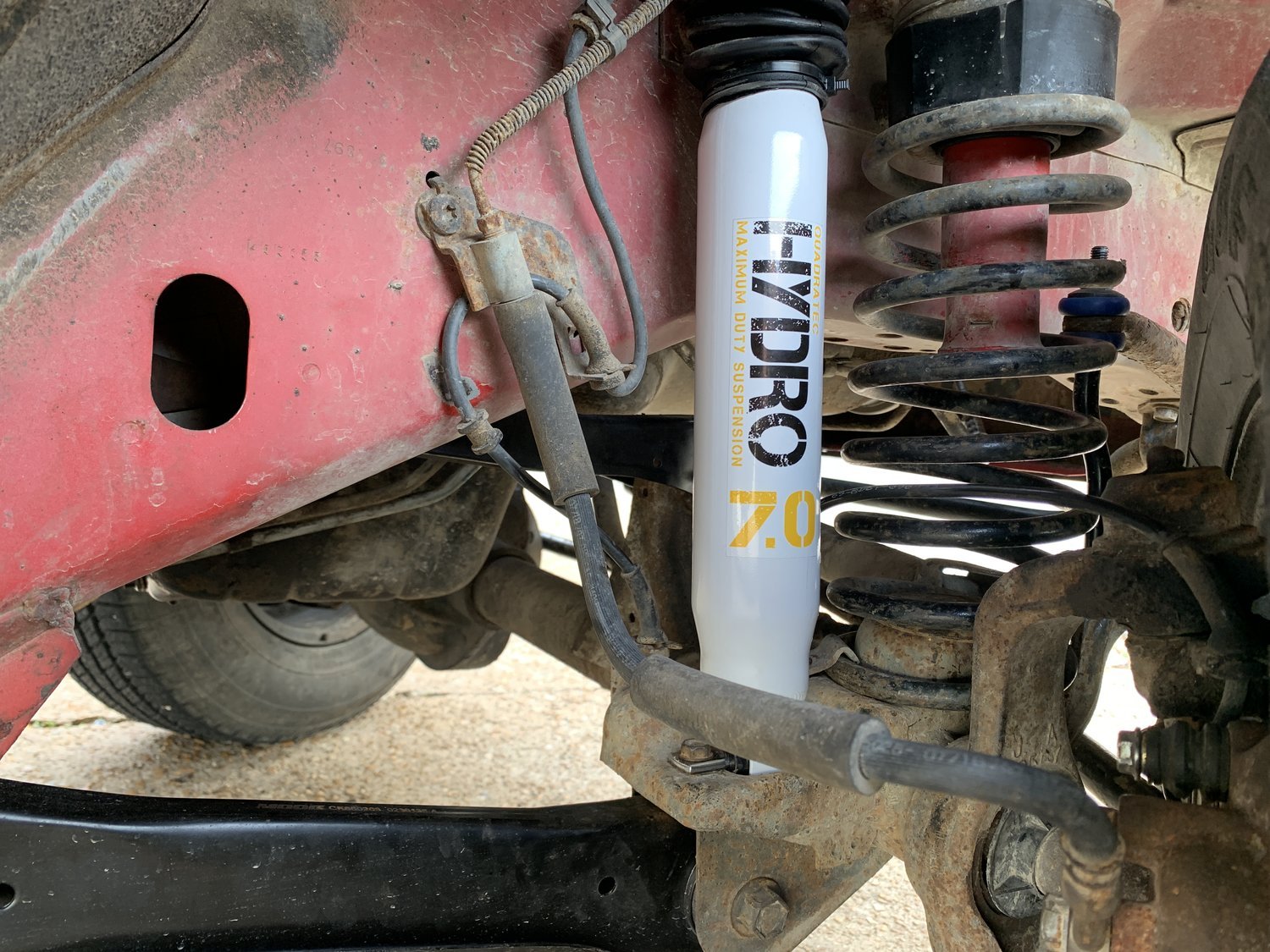 Quadratec Maximum Duty Hydro 7.0 Shock Kit for 84-06 Jeep Cherokee XJ ...