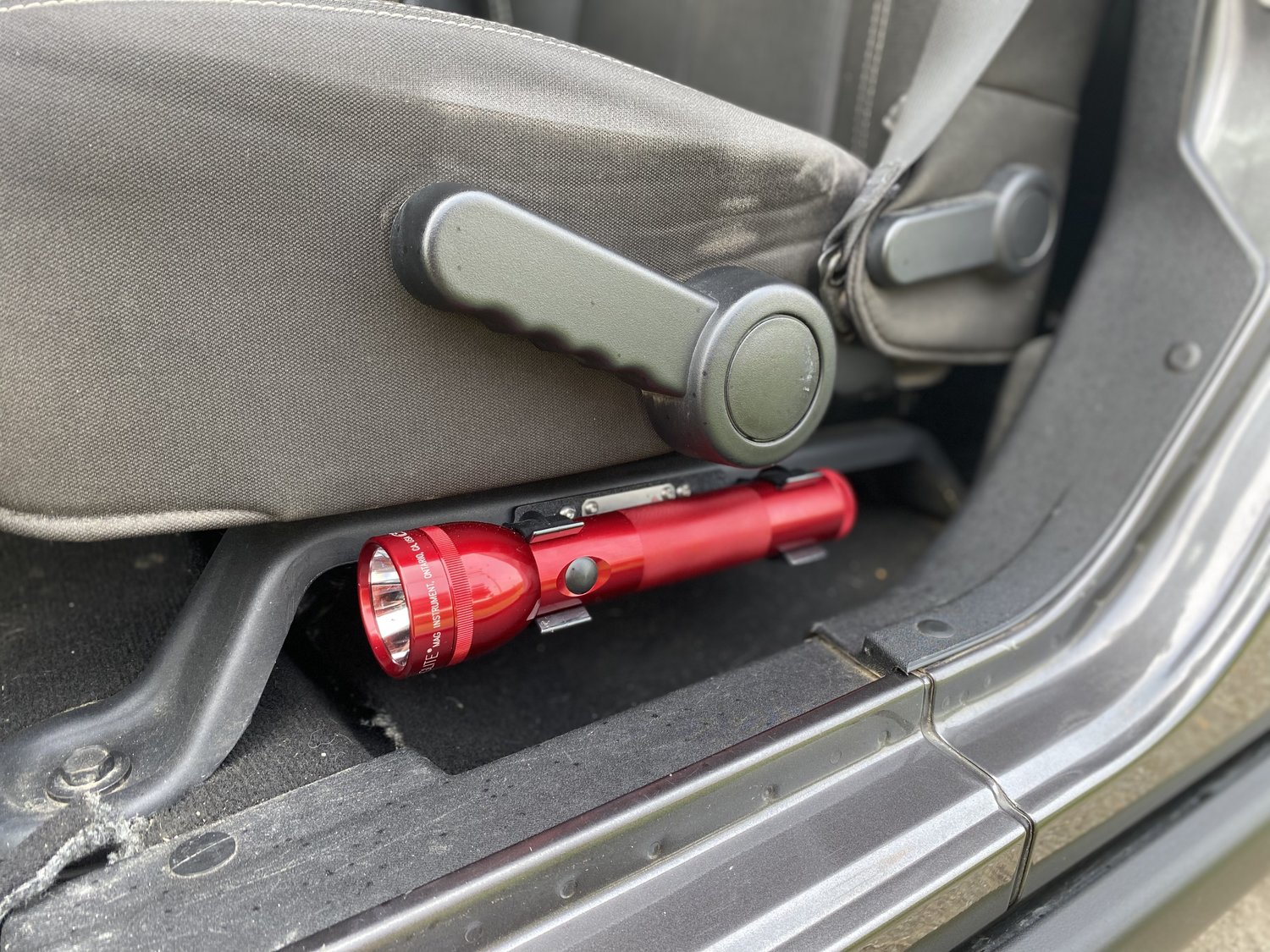 Fishbone Offroad FB25091 Front Seat Flashlight Mount for 07-18 Jeep ...