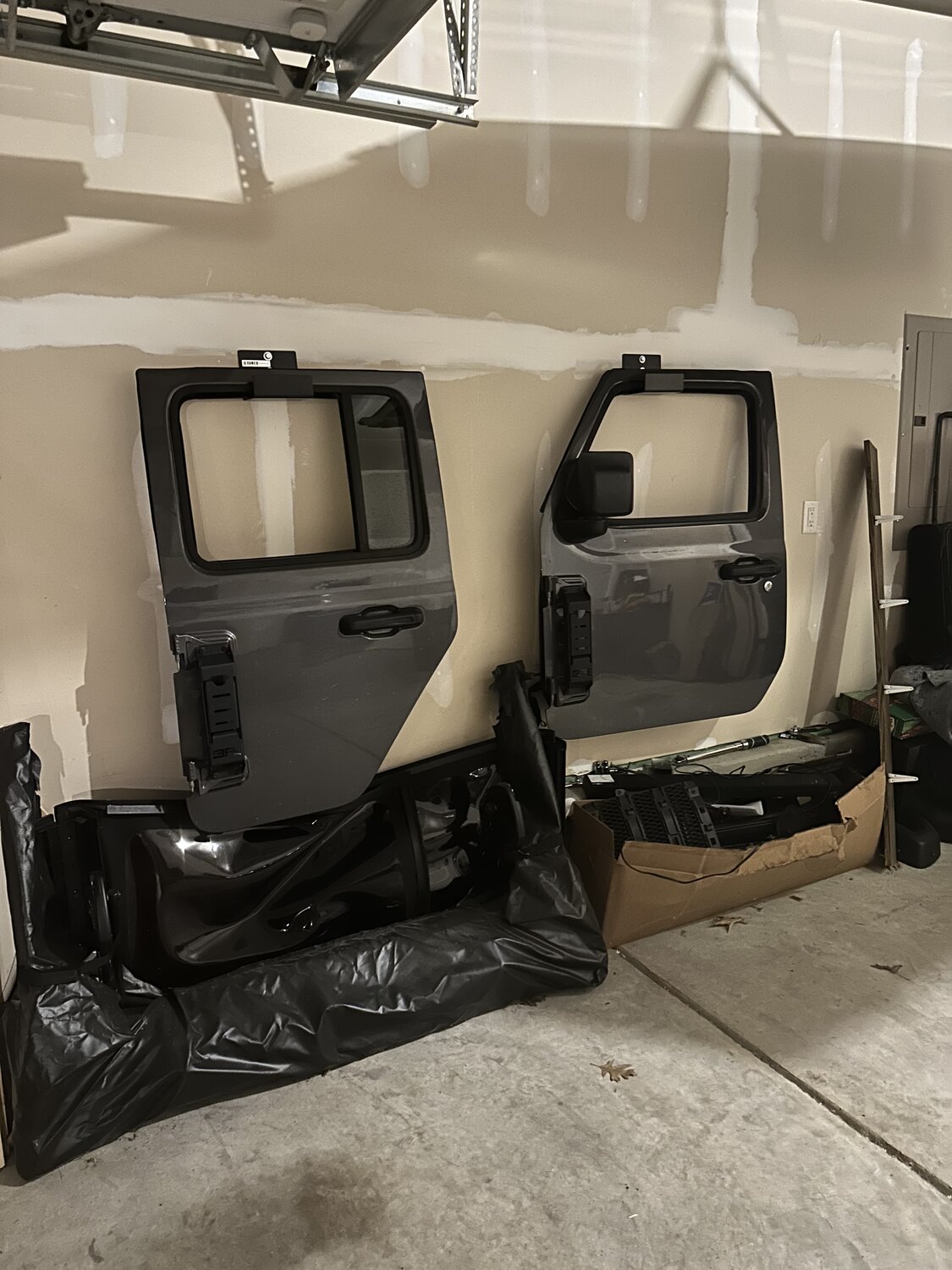 Surco DH1000 Wall Mount Door Hanger | Quadratec