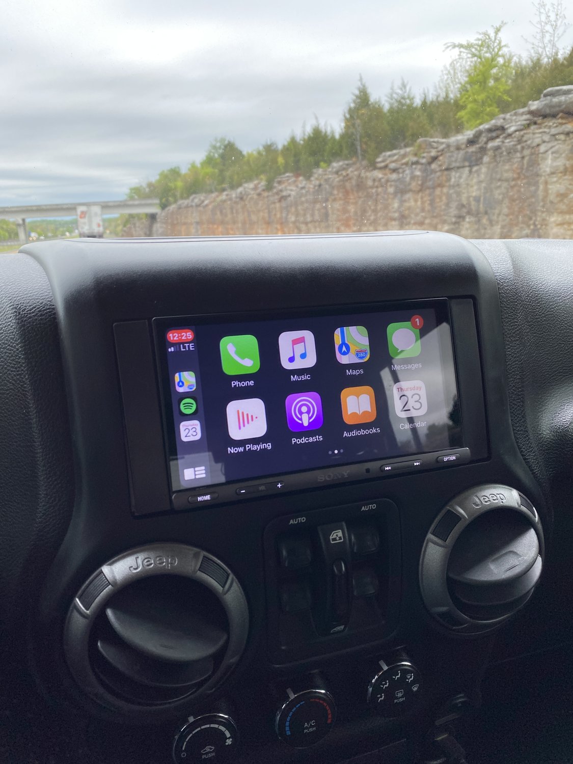 Sony XAV-AX5500 Media Receiver | Quadratec