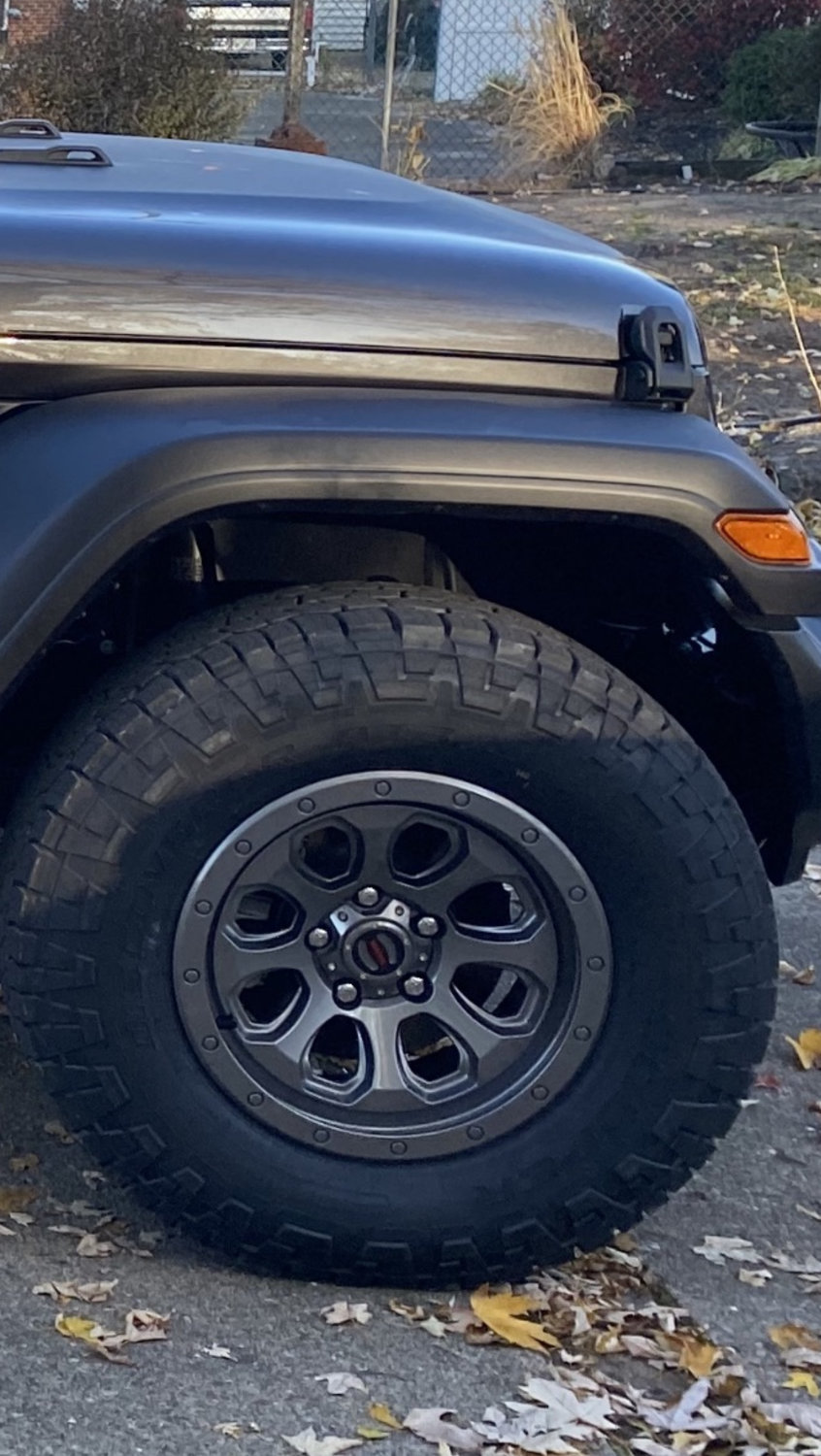 WARN Center Cap for Warn Epic Wheels in Gunmetal Grey with Red Logo for ...