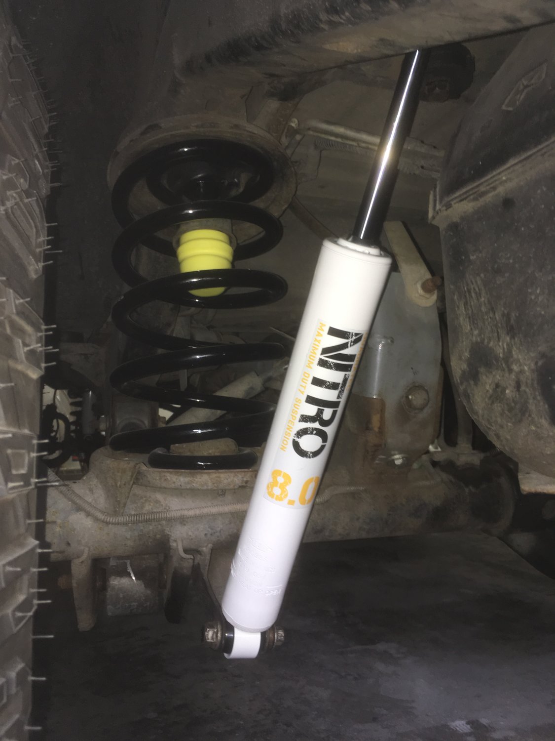 Quadratec Maximum Duty Nitro 8.0 Shock Kit for 84-06 Jeep Cherokee XJ ...