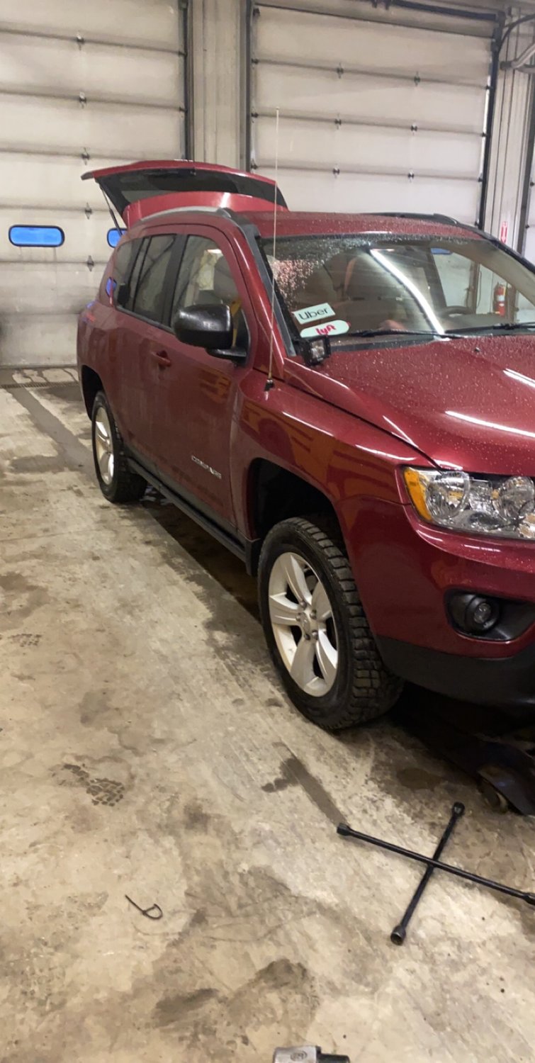 Crown Automotive RT21053 2" Leveling Kit for 07-17 Jeep Compass and ...