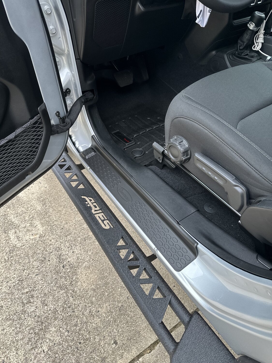 Aries 2074119 Rocker Step Running Boards for 18-23 Jeep Wrangler JL 2 ...