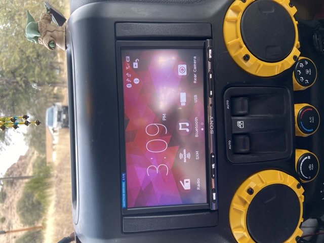 Sony XAV-AX3200 Media Receiver with WebLink Cast | Quadratec