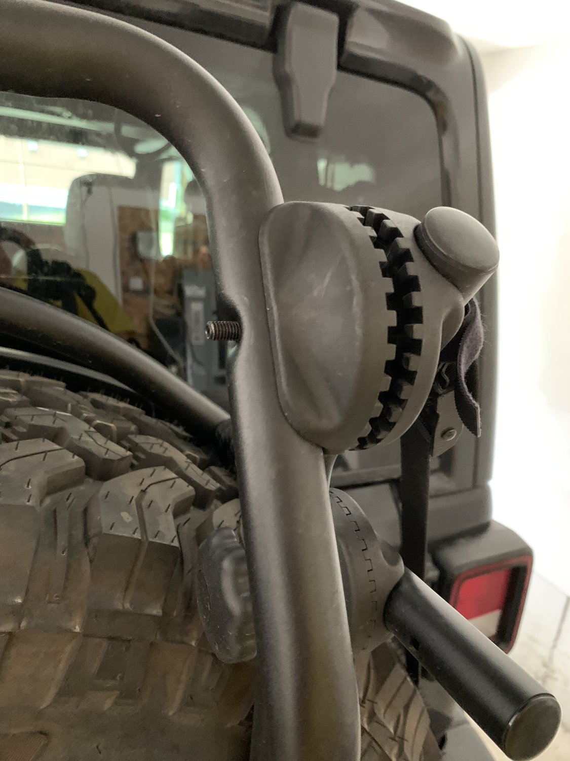 Quadratec Spare Tire Mount 2 Bike Rack for 18-22 Jeep Wrangler JL ...