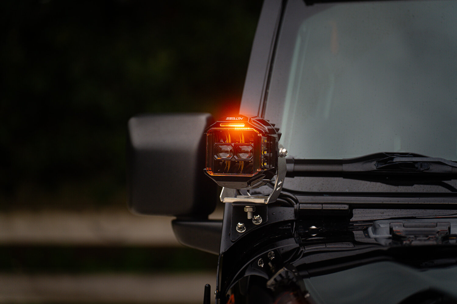 Quadratec STEALTH LED Auxiliary Radius Cube Lights | Quadratec