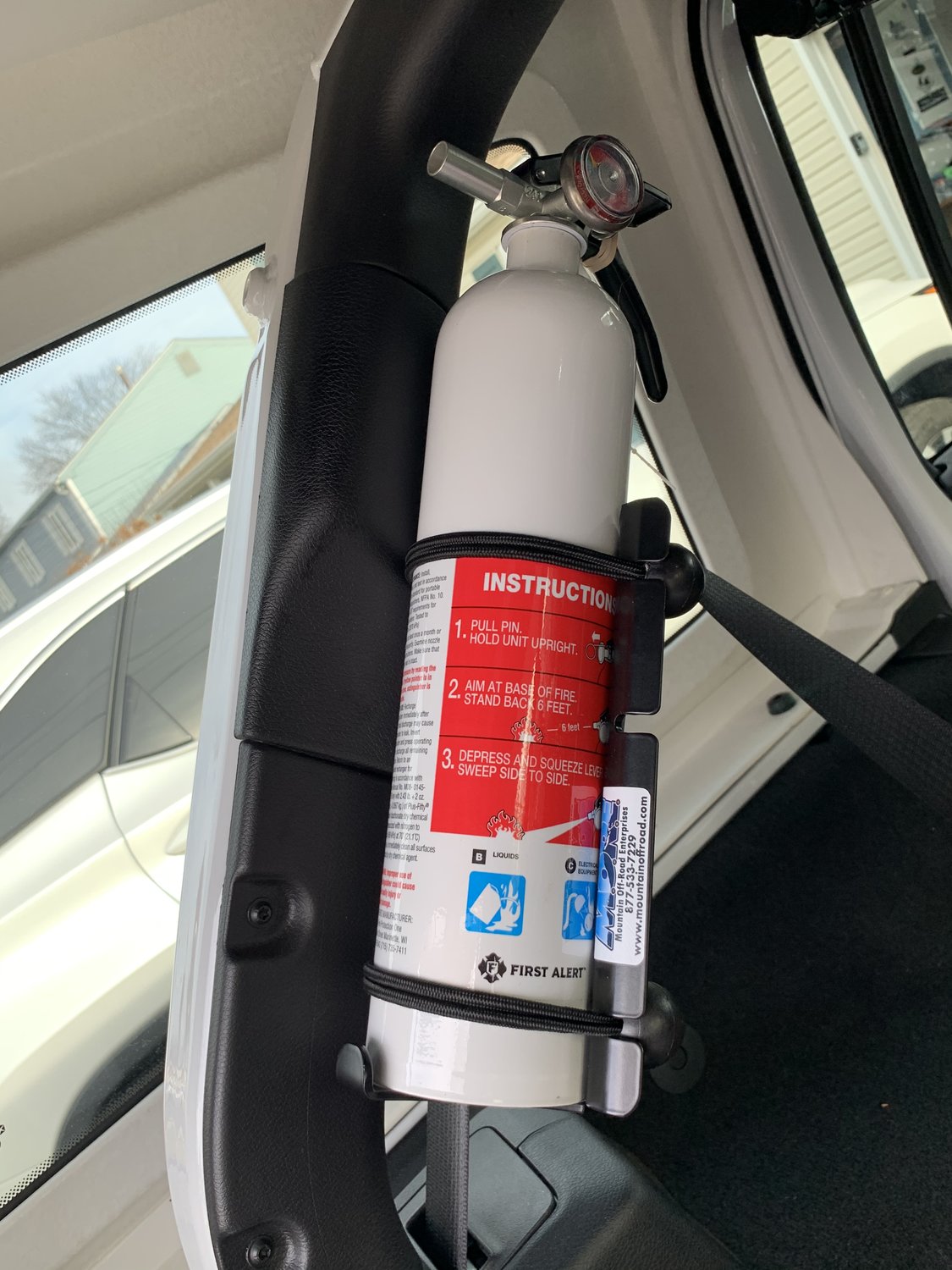 Mountain Off-Road JLFIREB Fire Extinguisher Mount Bracket for 18-20 ...