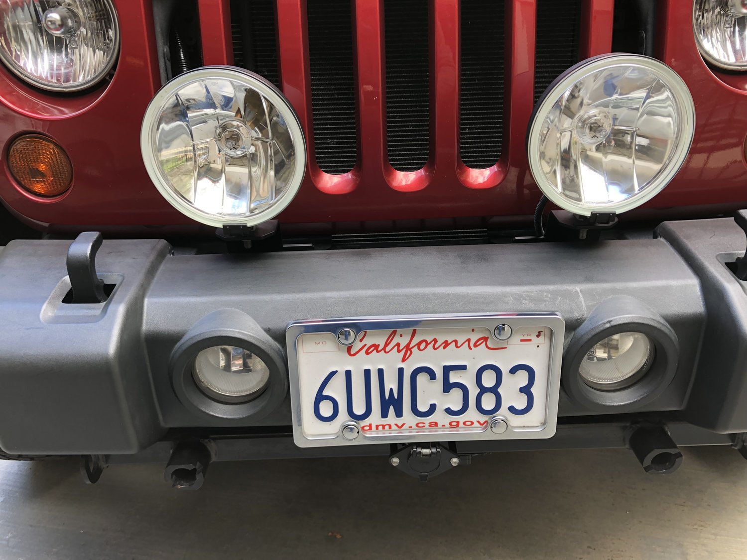 Hella 010032801 700FF Driving Lamp Kit | Quadratec