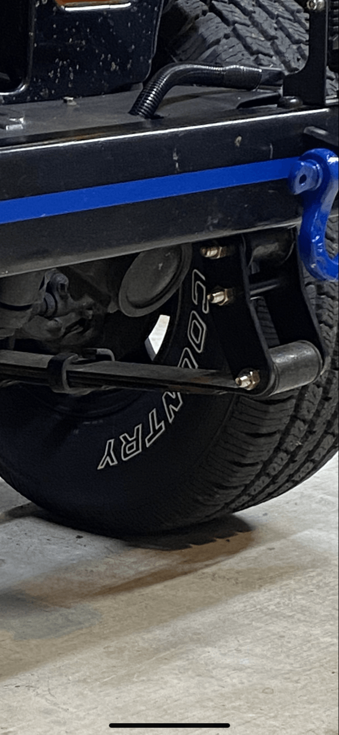 Crown Automotive RT21023 Heavy Duty Greasable Shackle Kit for 87-95 ...