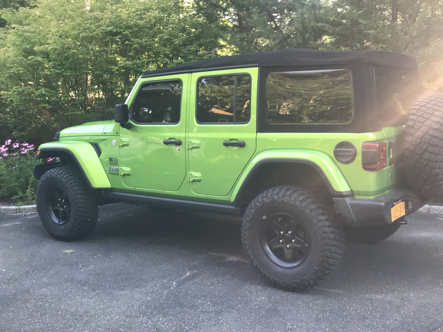 Mopar 2" Lift Kit for 18-23 Jeep Wrangler JL Unlimited with Fox Shocks ...