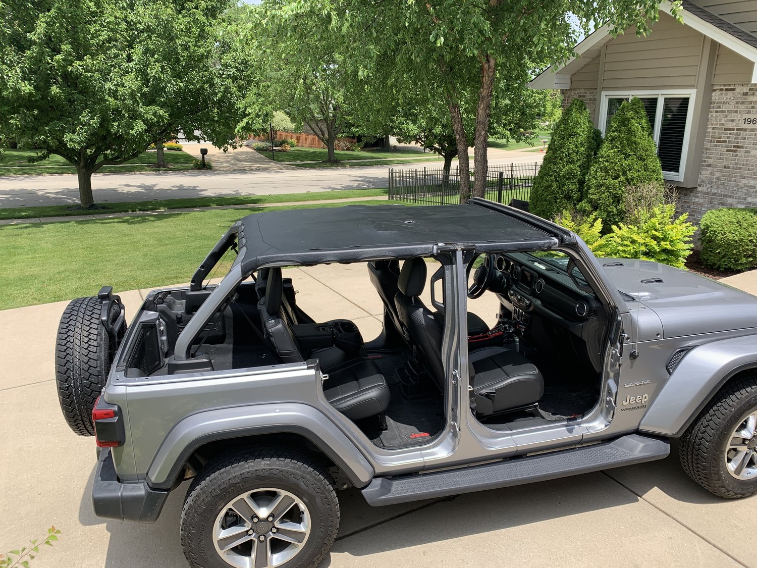 Mopar Sun Bonnet for 18-20 Jeep Wrangler JL Unlimited | Quadratec