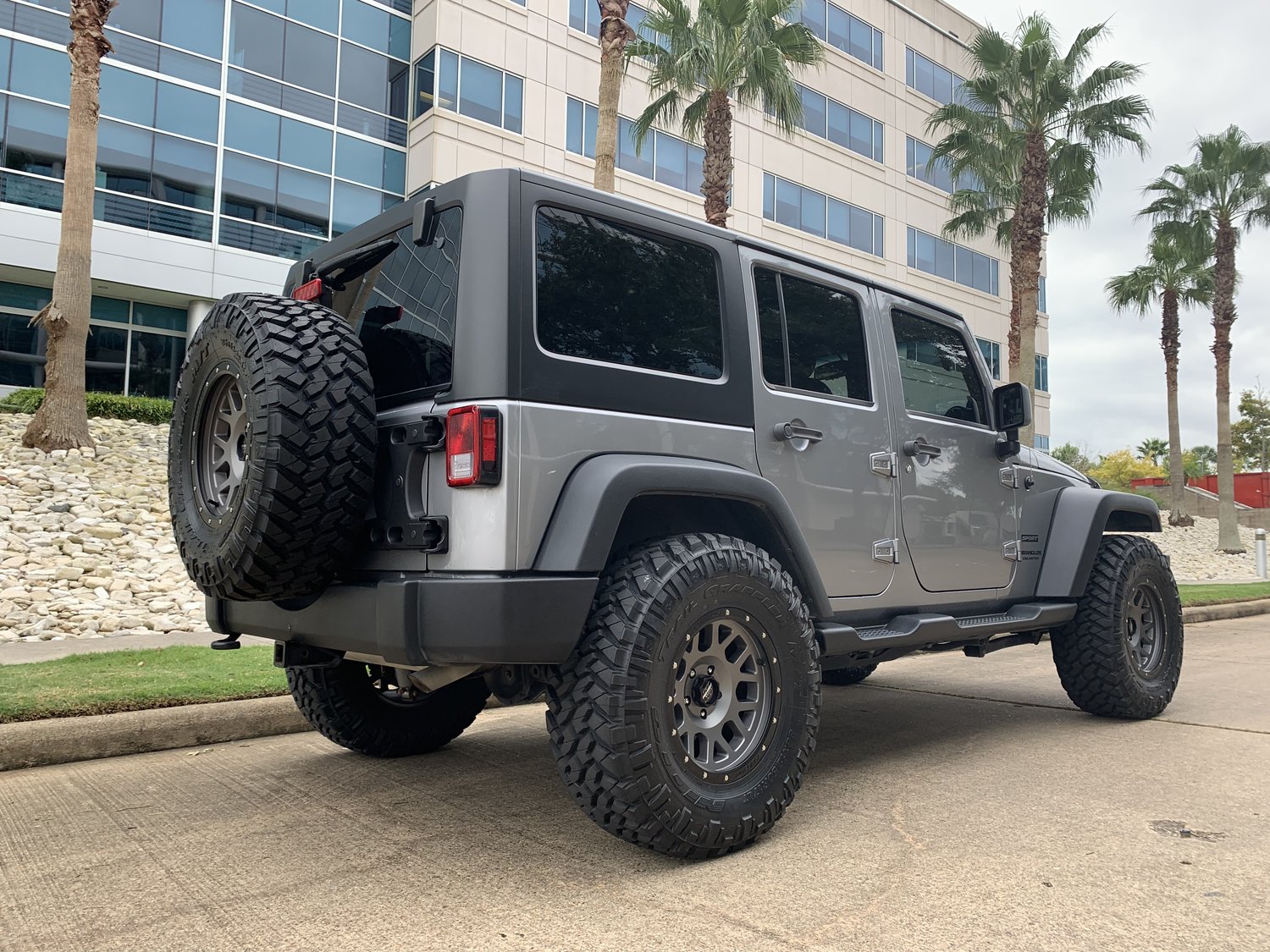 Pro Comp Vertigo Series 40 in Gray and Black for 07-23 Jeep Wrangler JL ...