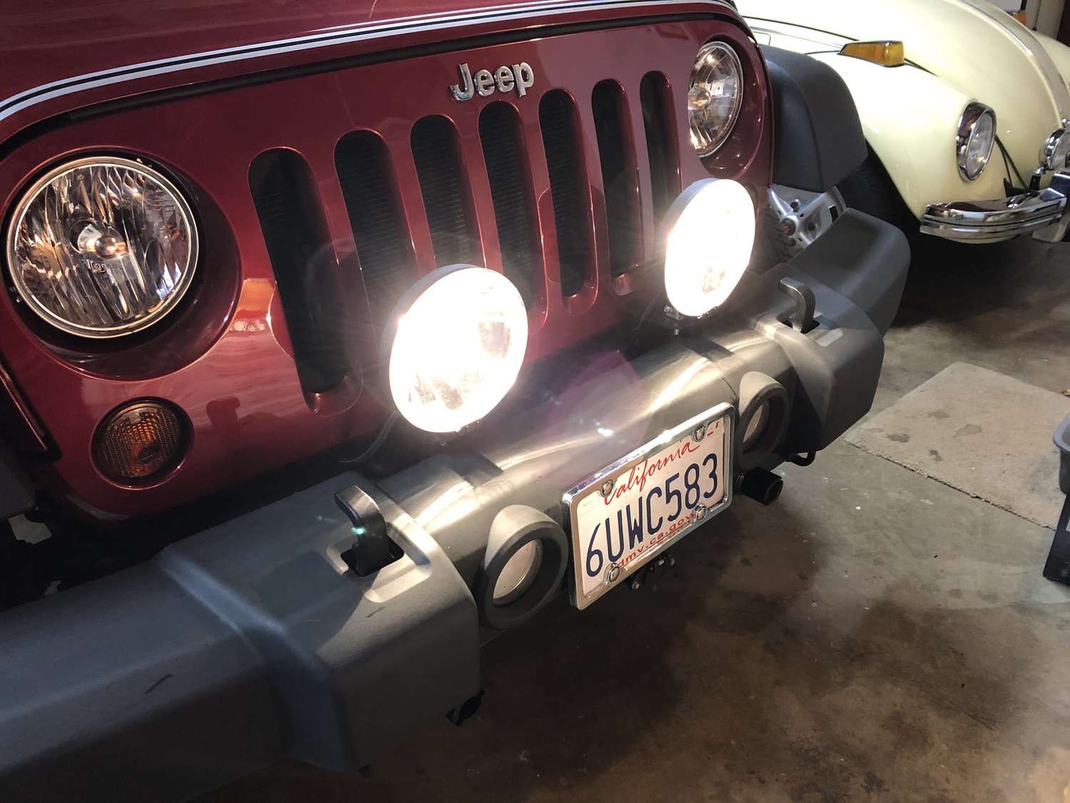 Hella 010032801 700FF Driving Lamp Kit | Quadratec