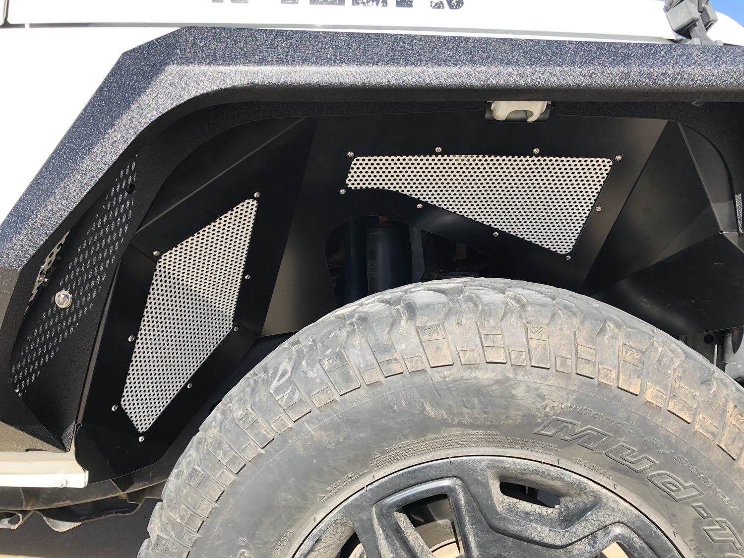 DV8 Offroad Front Inner Fenders for 07-18 Jeep Wrangler JK | Quadratec