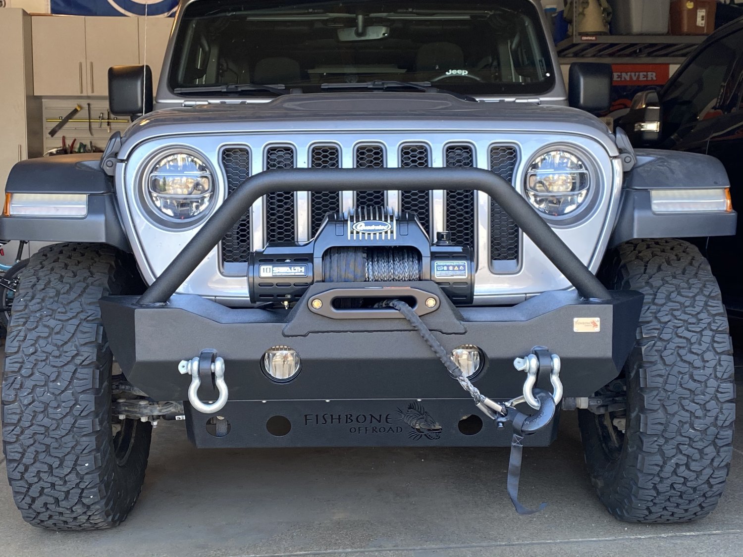 Fishbone Offroad FB23176 Mako Front Bumper Skid Plate for 18-20 Jeep ...