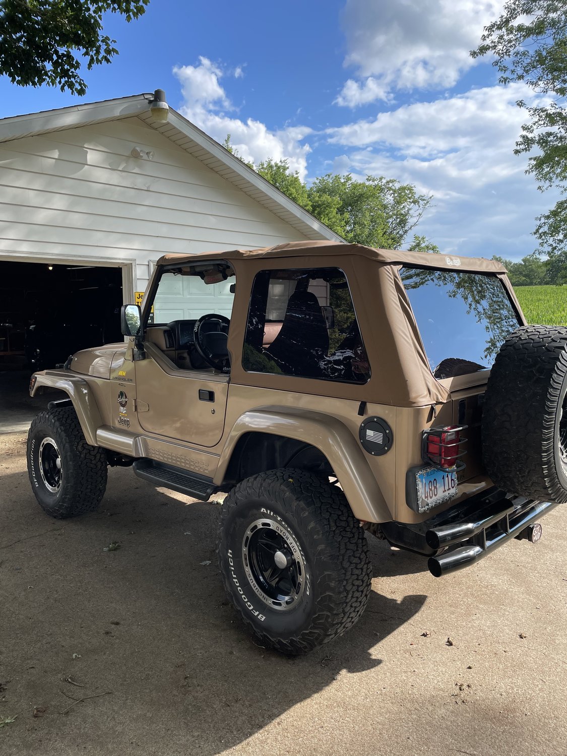 Bestop 56820-35 Trektop NX Soft Top for 97-06 Jeep Wrangler TJ | Quadratec