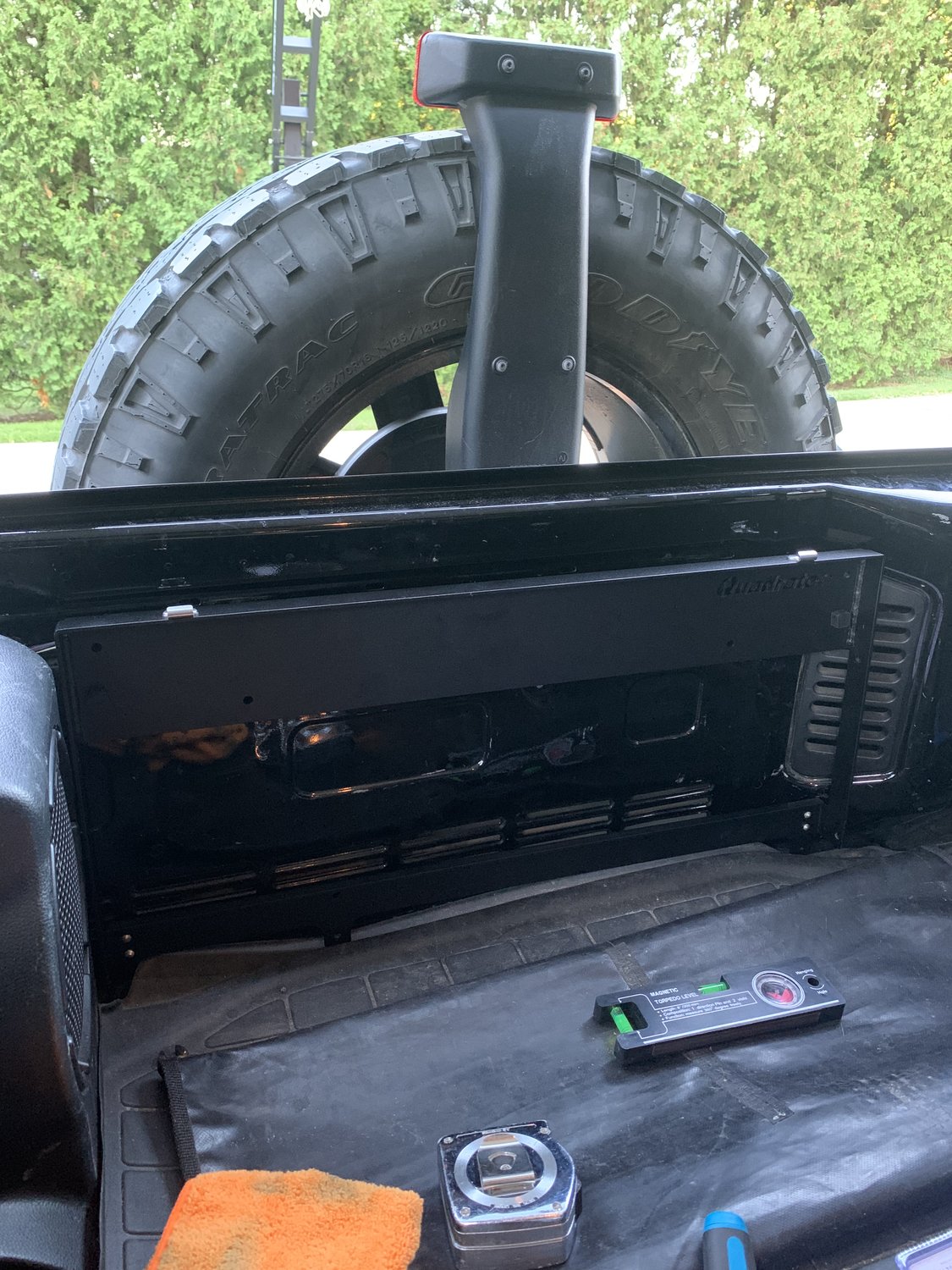 Quadratec Tailgate Table for 07-23 Jeep Wrangler JK & JL | Quadratec