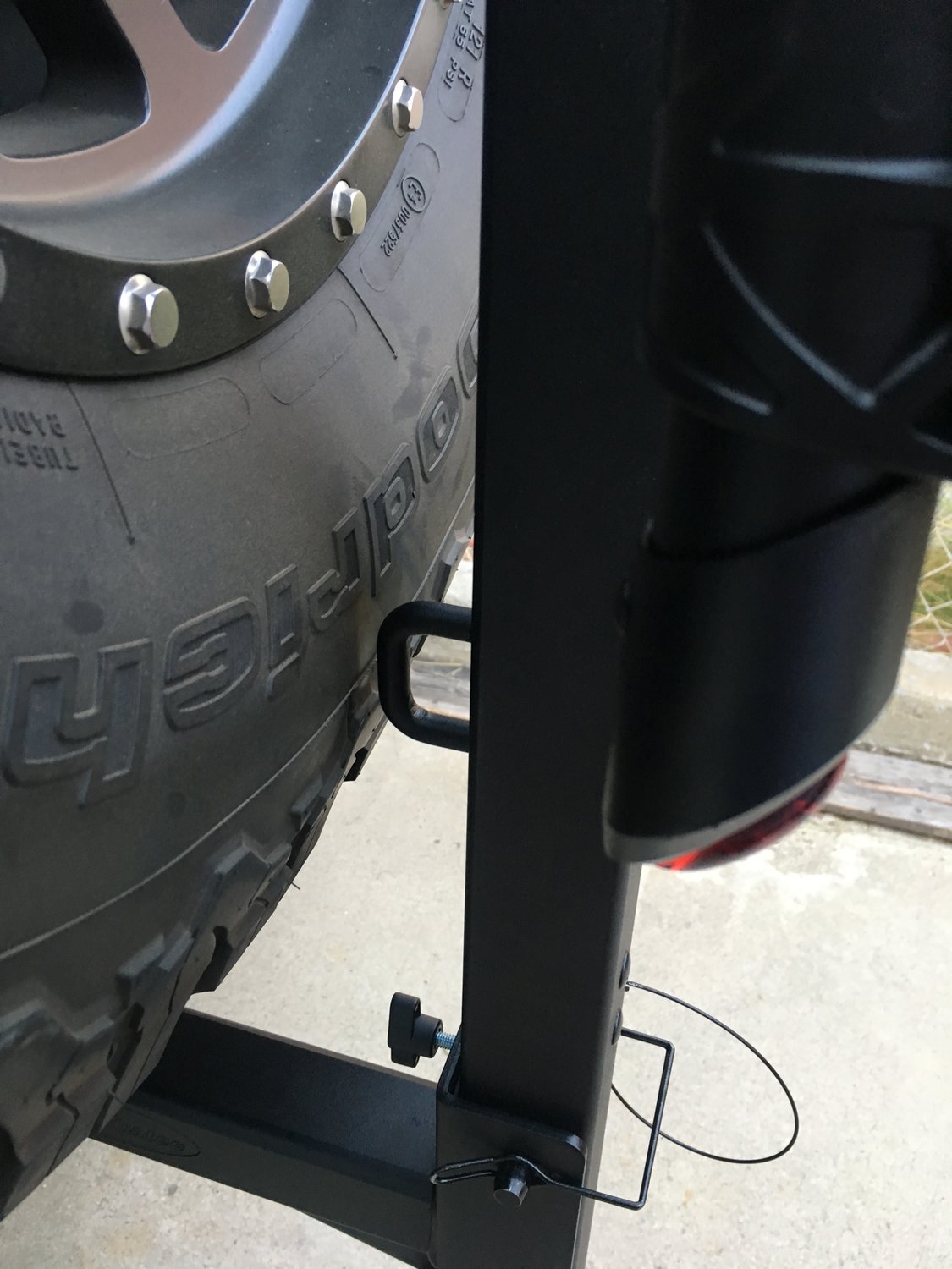 Quadratec 2 Bike Folding Bike Rack for 2" Receiver Hitch - Rack Only ...