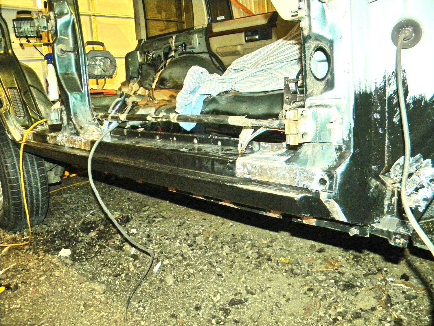 Key Parts Rocker Panel for 84-01 Jeep Cherokee XJ | Quadratec