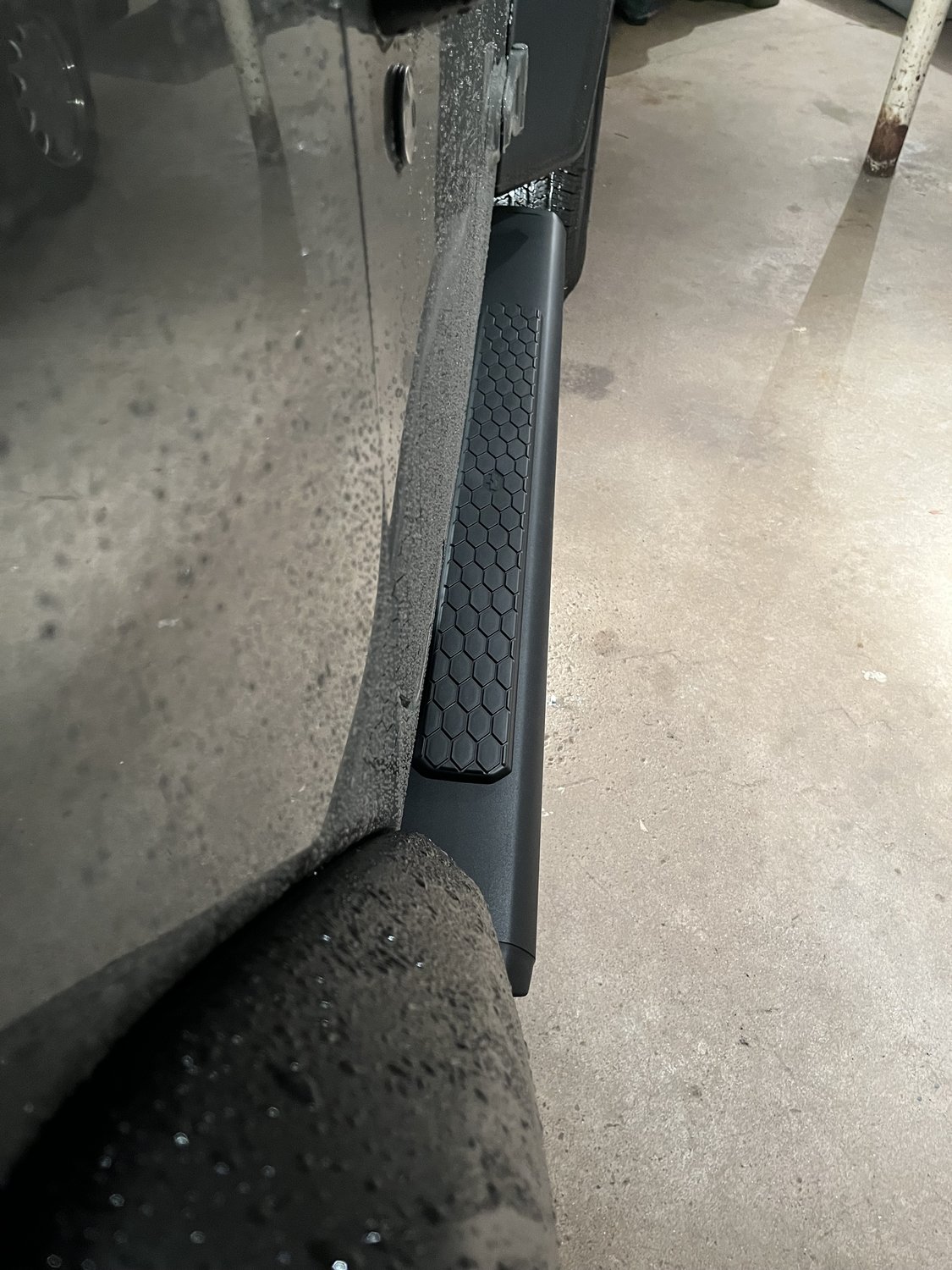 Mopar 82215330AB Tubular Side Steps for 18-24 Jeep Wrangler JL | Quadratec